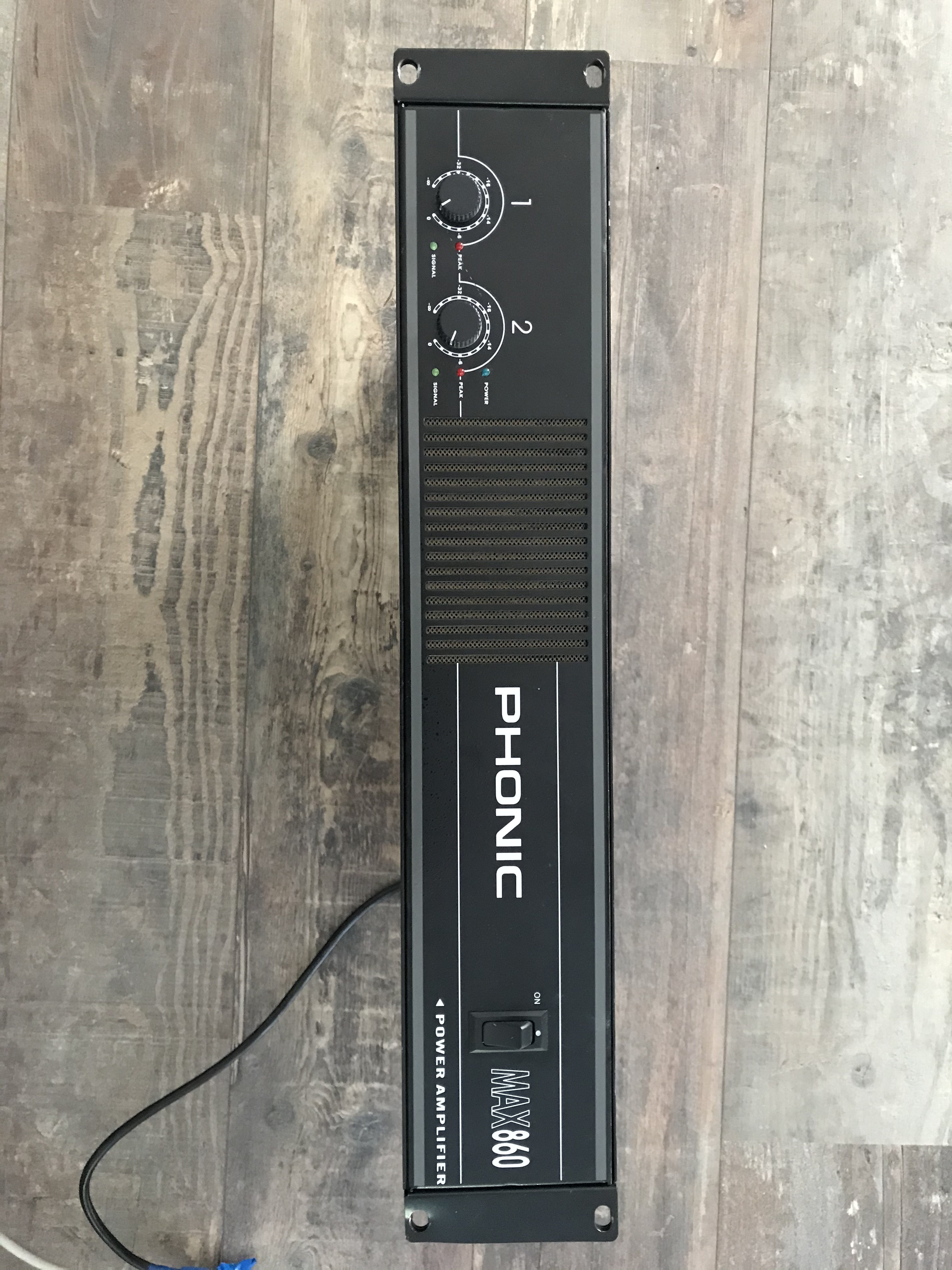 MAX860 - Phonic MAX860 - Audiofanzine