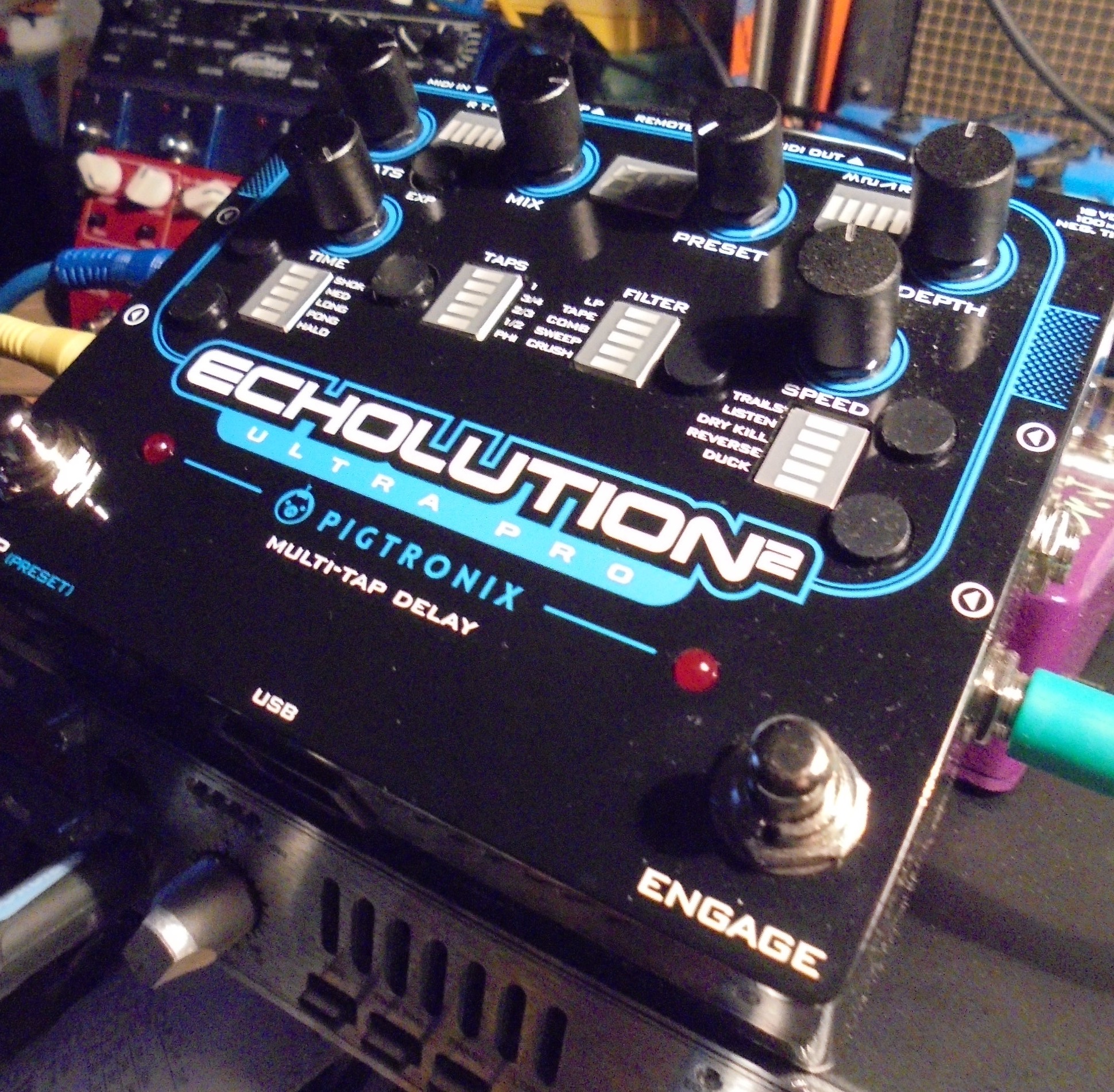 ECHOLUTION 2 ULTRA PRO - Pigtronix Echolution 2 Ultra Pro - Audiofanzine