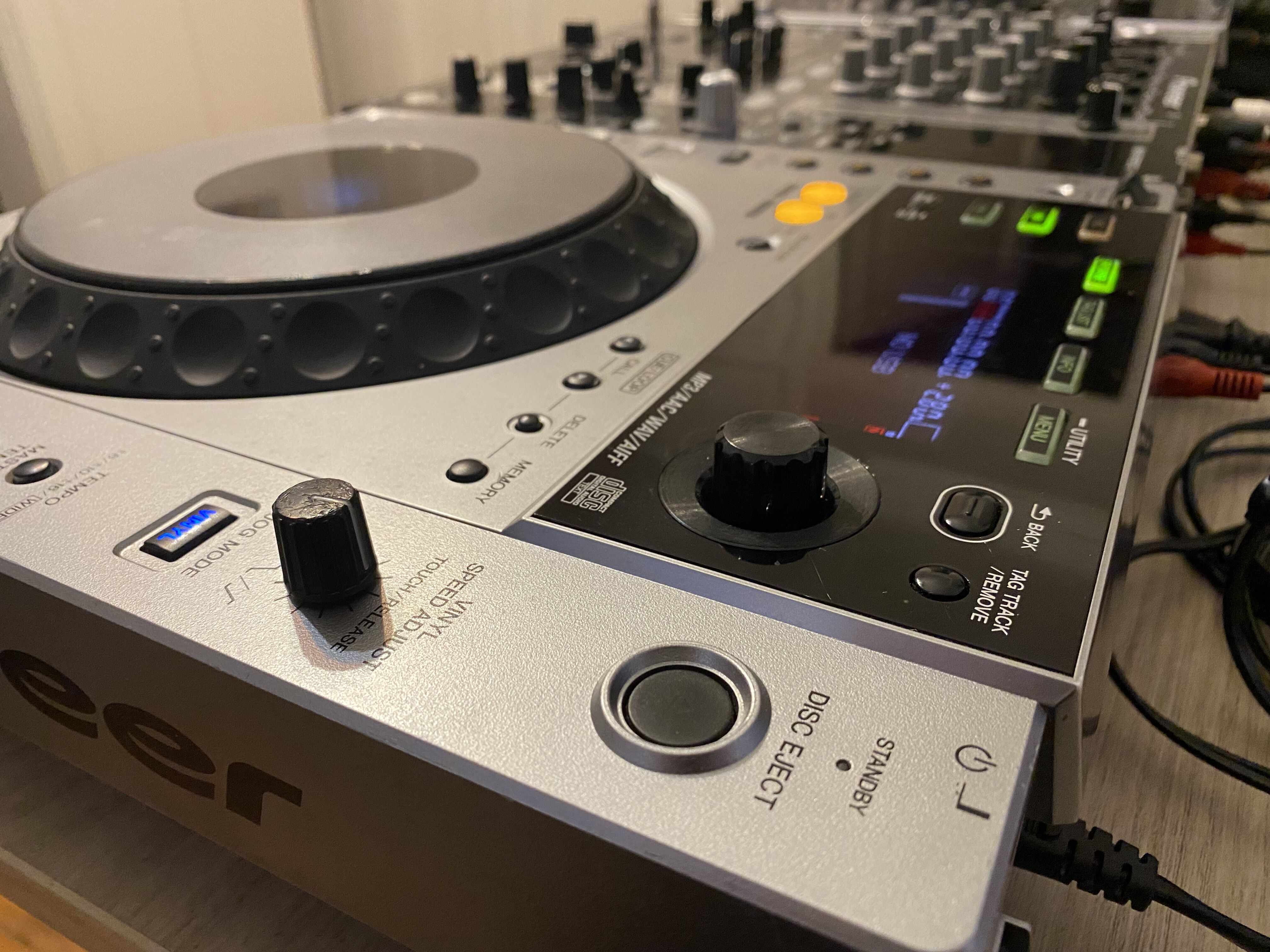 CDJ-850 - Pioneer CDJ-850 - Audiofanzine