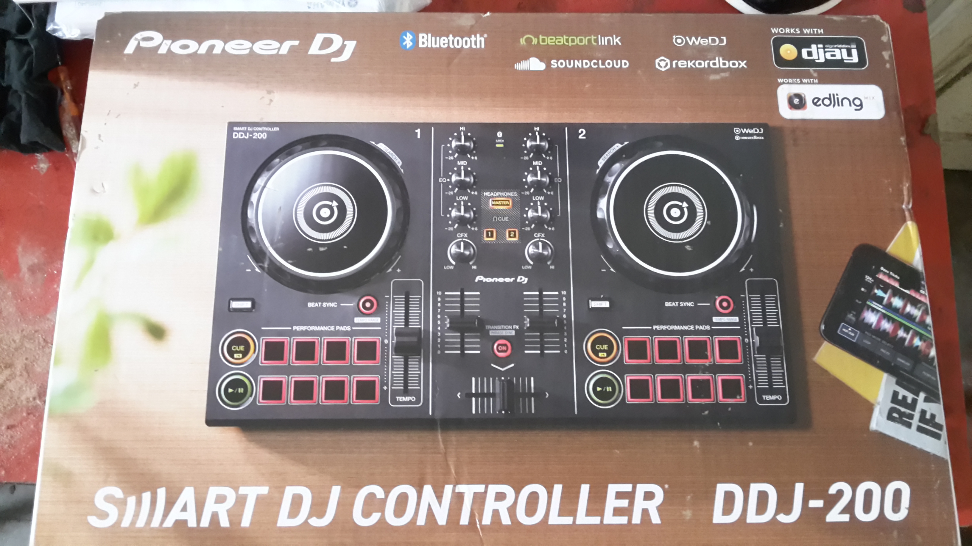 DDJ-200 - Pioneer DDJ-200 - Audiofanzine