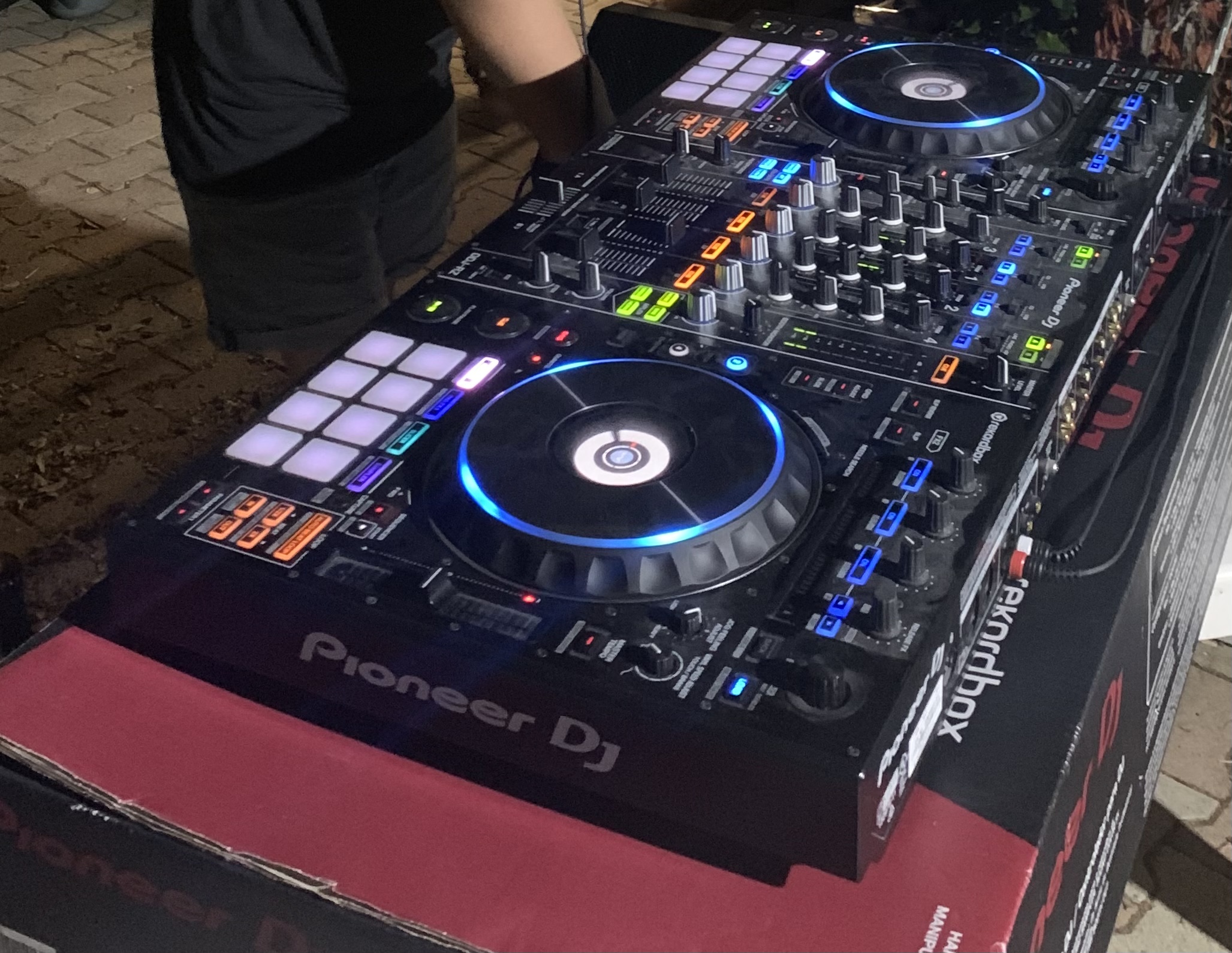 DDJ-RZ - Pioneer DDJ-RZ - Audiofanzine