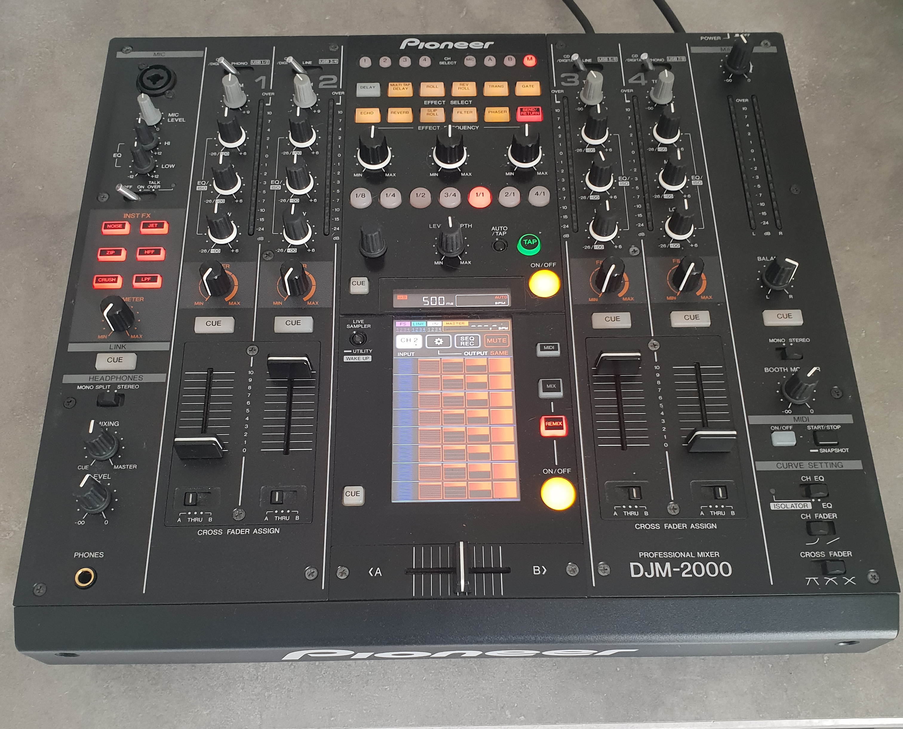 DJM 2000 Pioneer DJM 2000 Audiofanzine DJM 2000 Pioneer DJM 2000 Audiofanzine