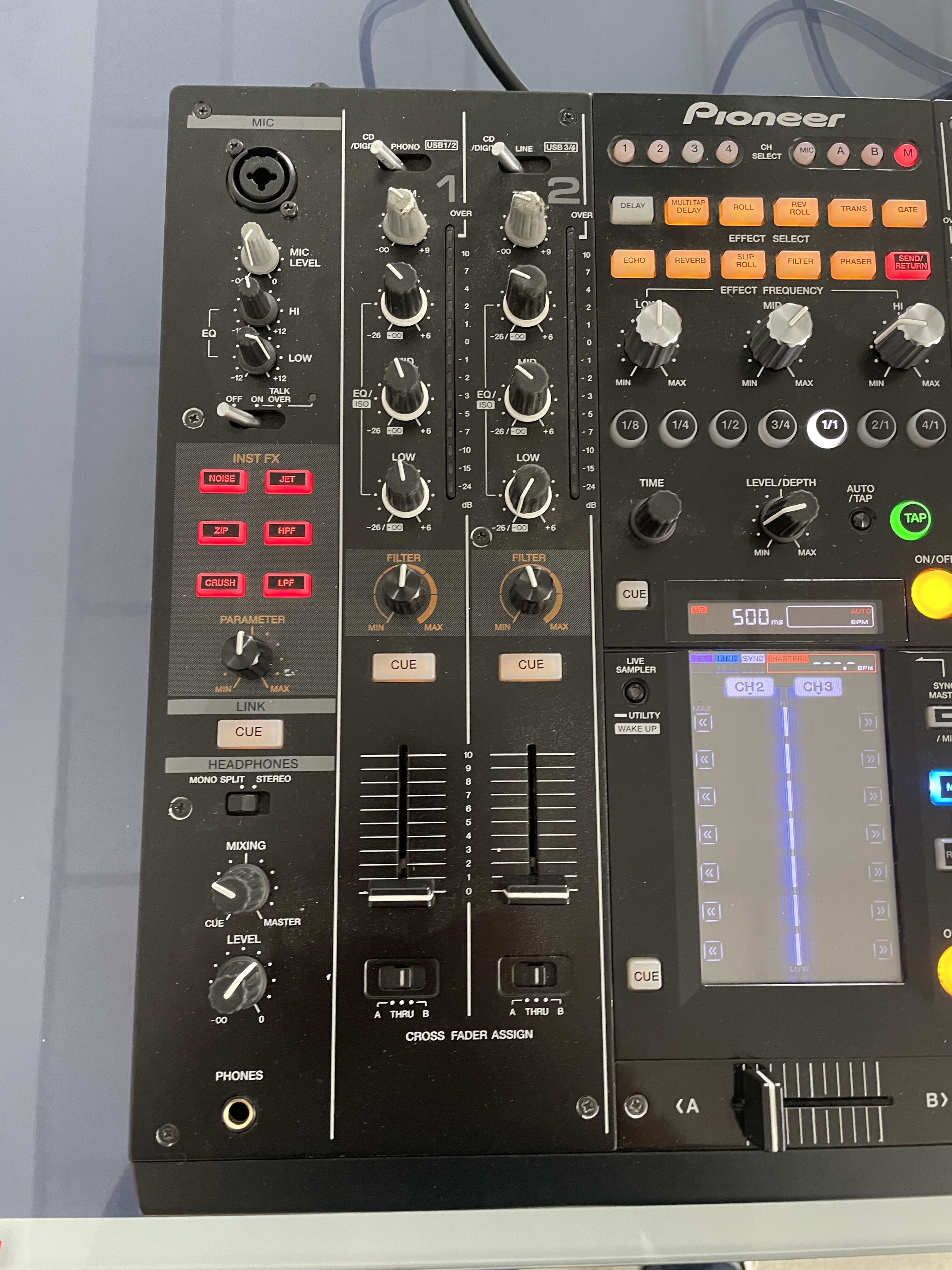 DJM-2000NXS - Pioneer DJM-2000NXS - Audiofanzine