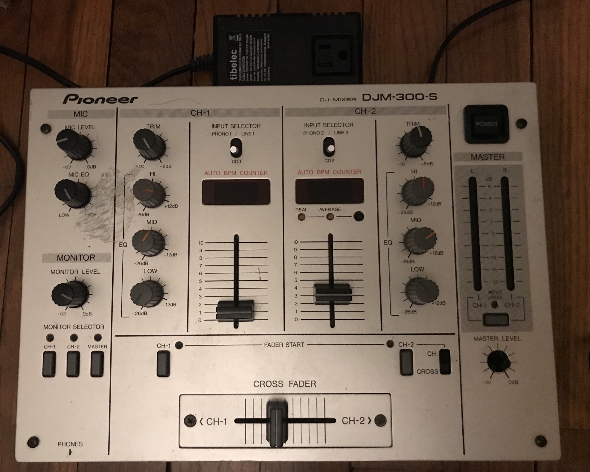 DJM-300-S - Pioneer DJM-300-S - Audiofanzine