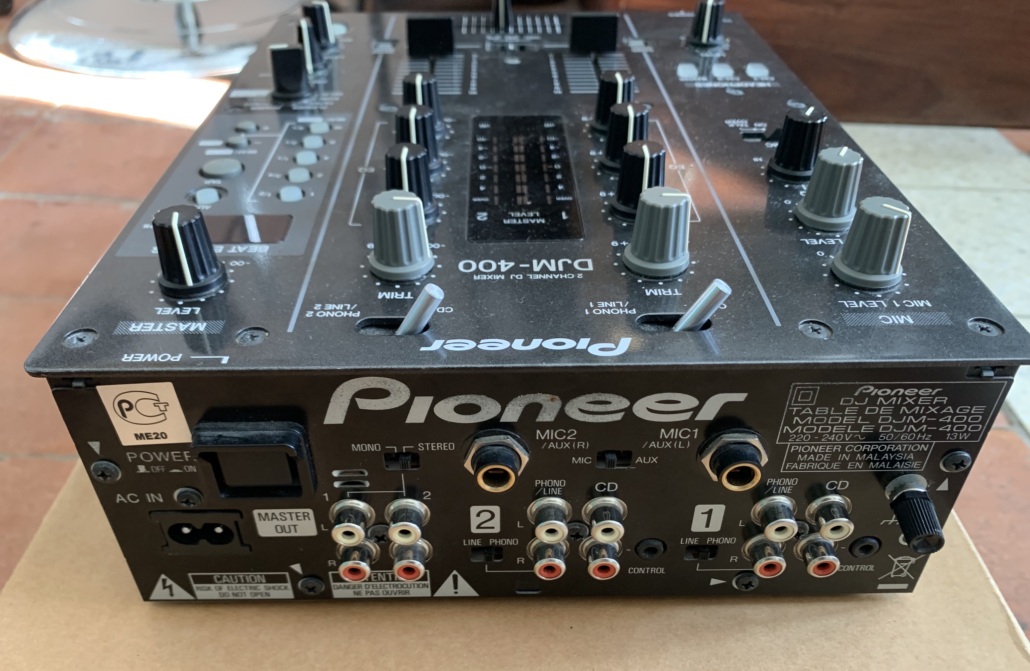 DJM-400 - Pioneer DJM-400 - Audiofanzine