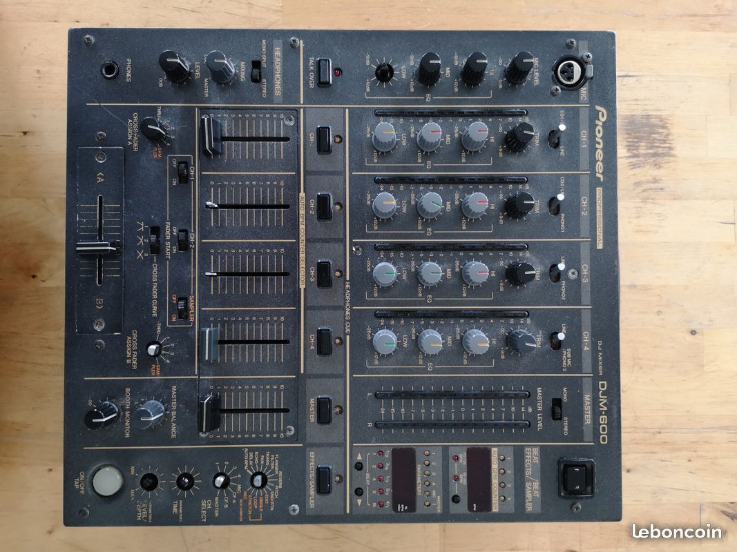 DJM-600 - Pioneer DJM-600 - Audiofanzine