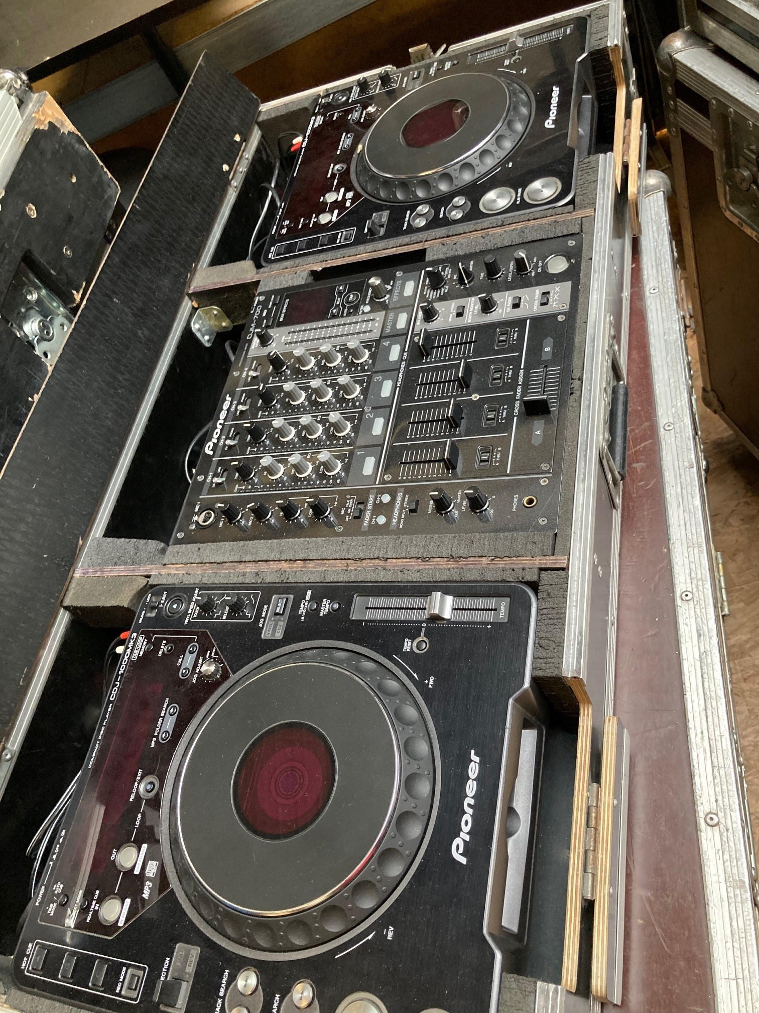 DJM-700 - Pioneer DJM-700 - Audiofanzine