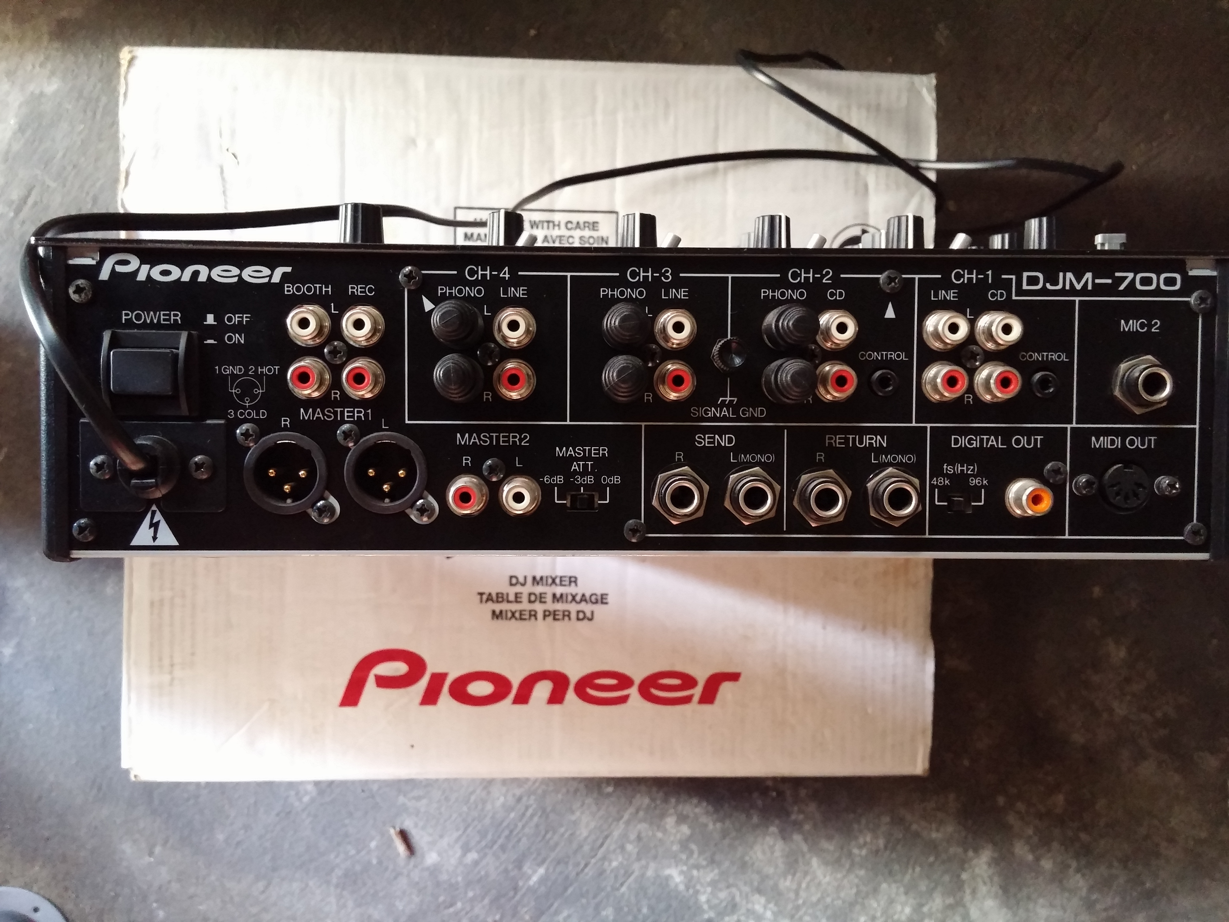 Photo Pioneer DJM-700-K : Pioneer DJM-700-K (85875) (#1073280 ...
