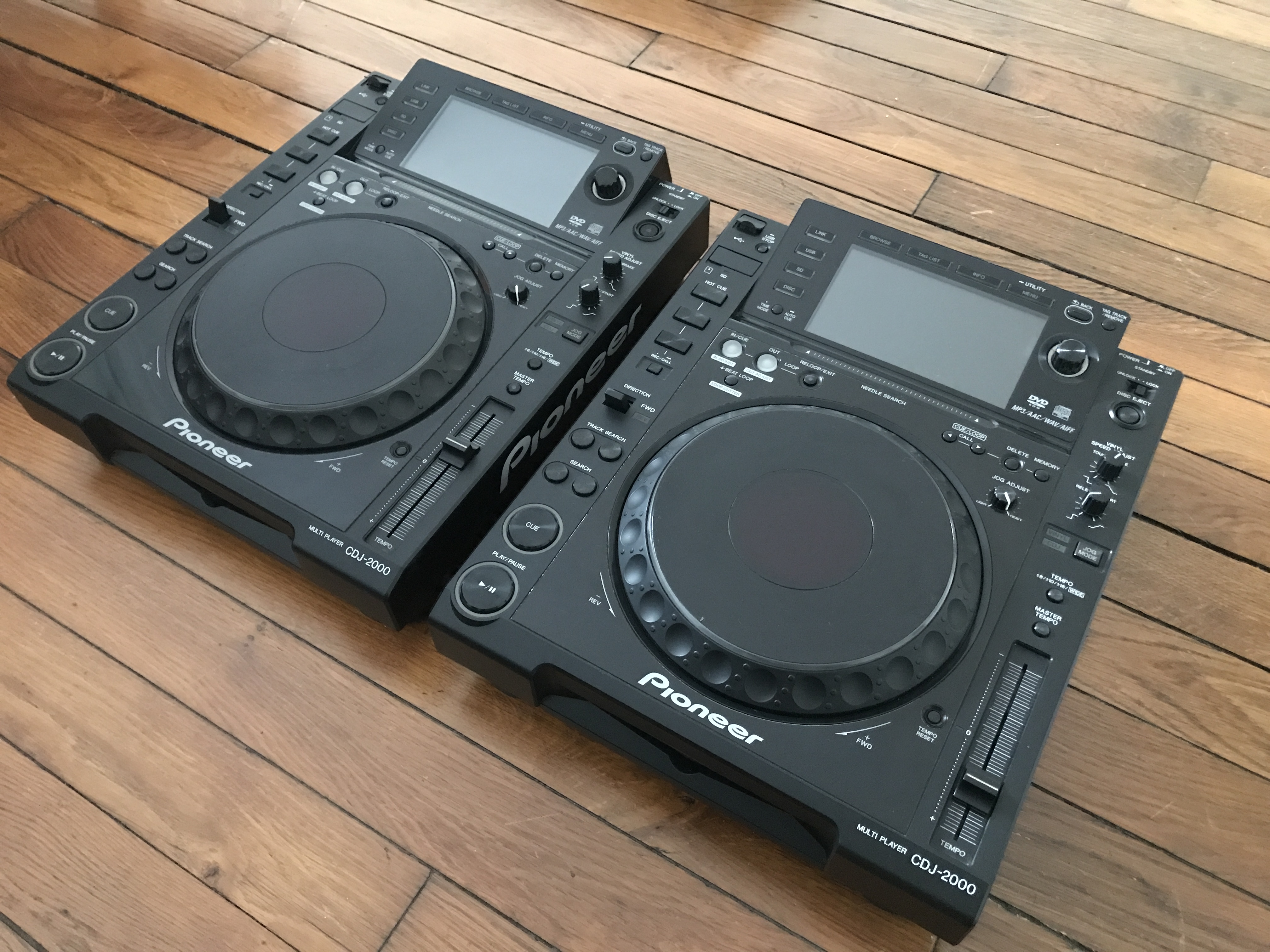 DJM-700-K - Pioneer DJM-700-K - Audiofanzine