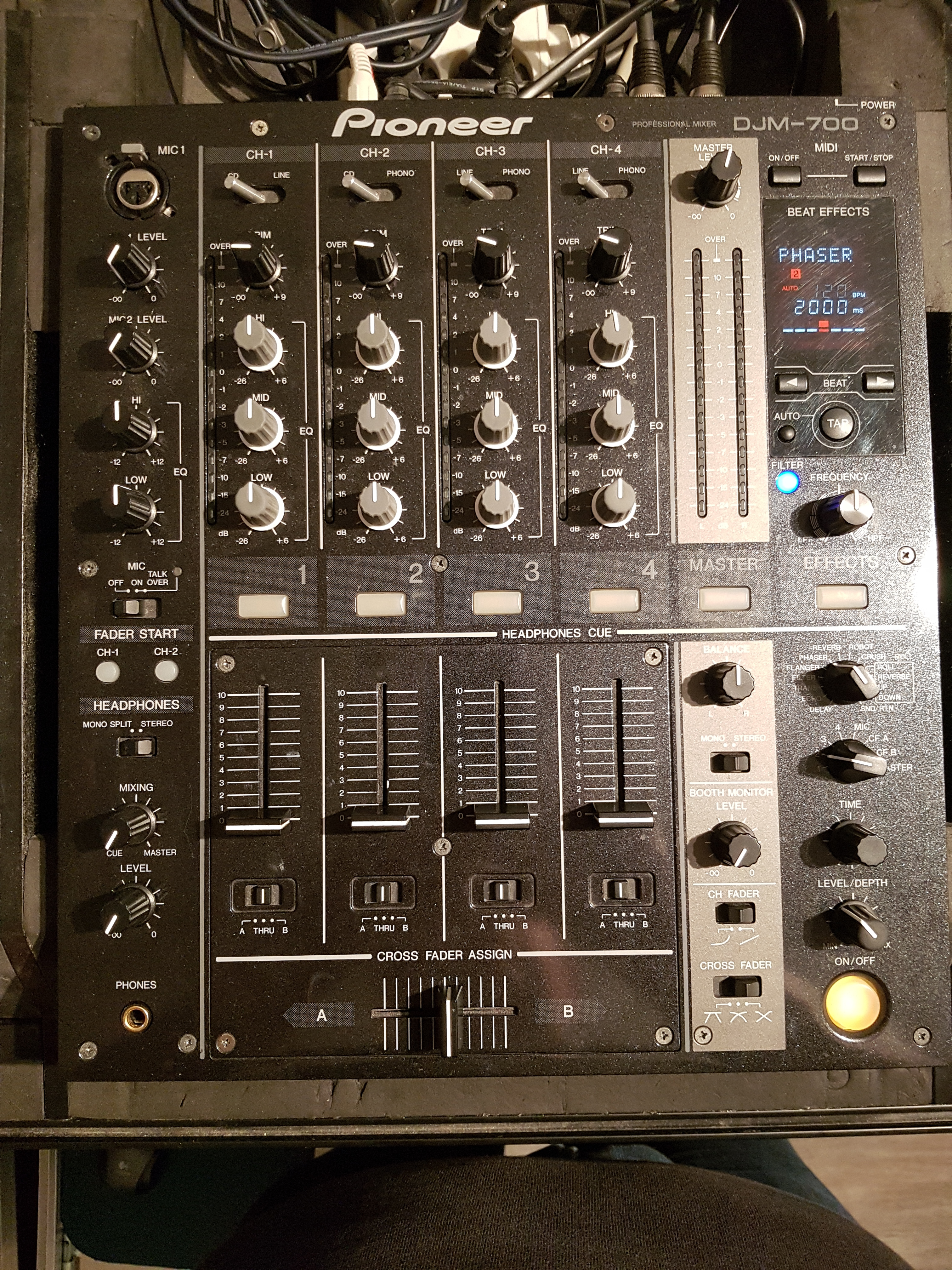 DJM-700-K - Pioneer DJM-700-K - Audiofanzine