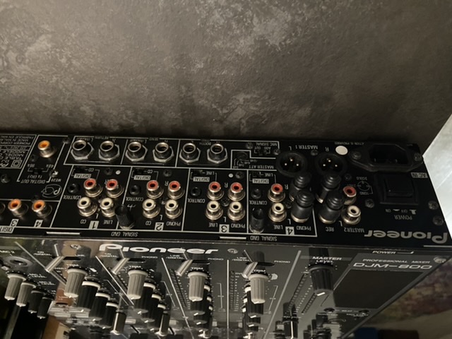 DJM-800 - Pioneer DJM-800 - Audiofanzine