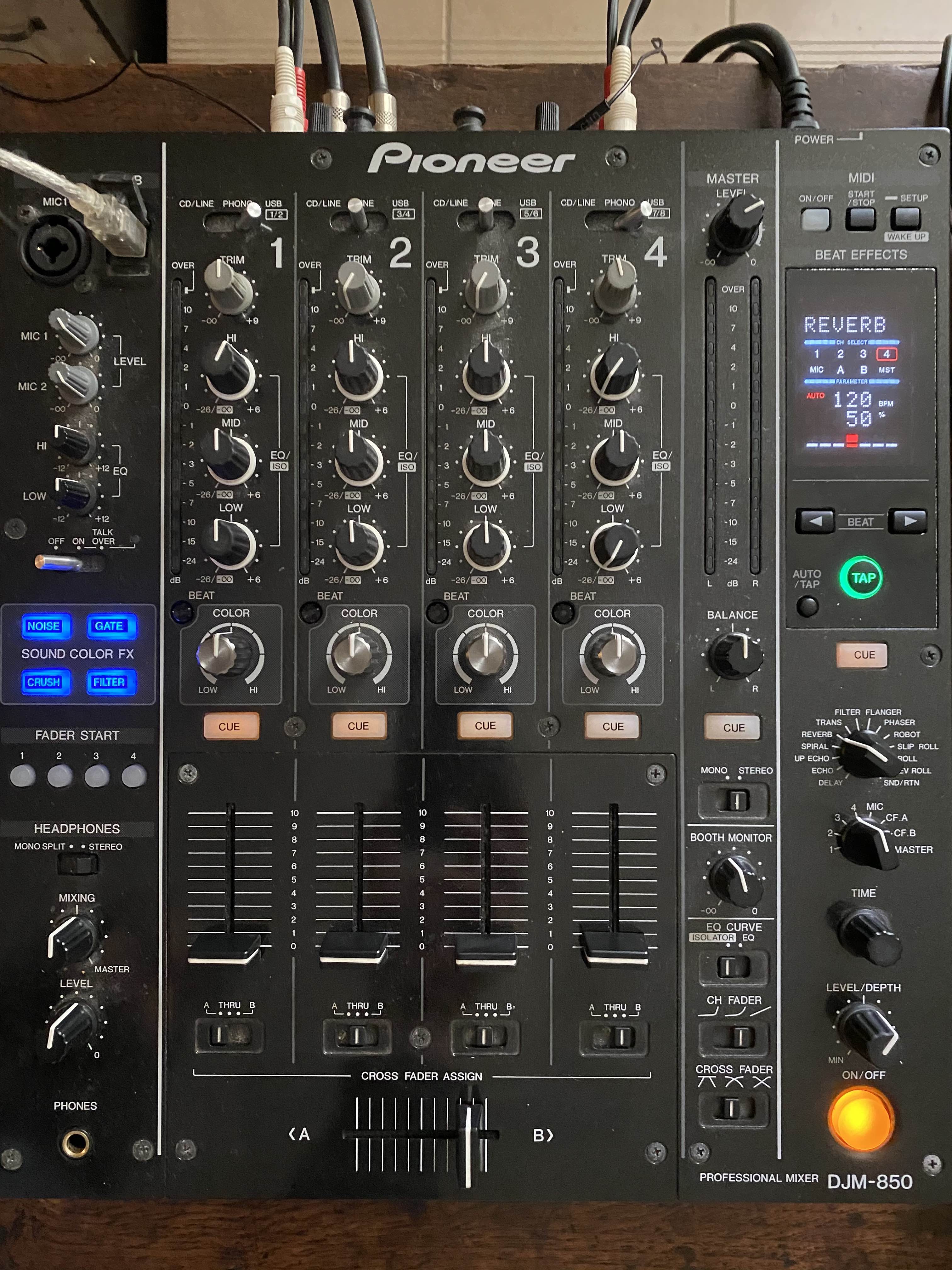 DJM-850 - Pioneer DJM-850 - Audiofanzine