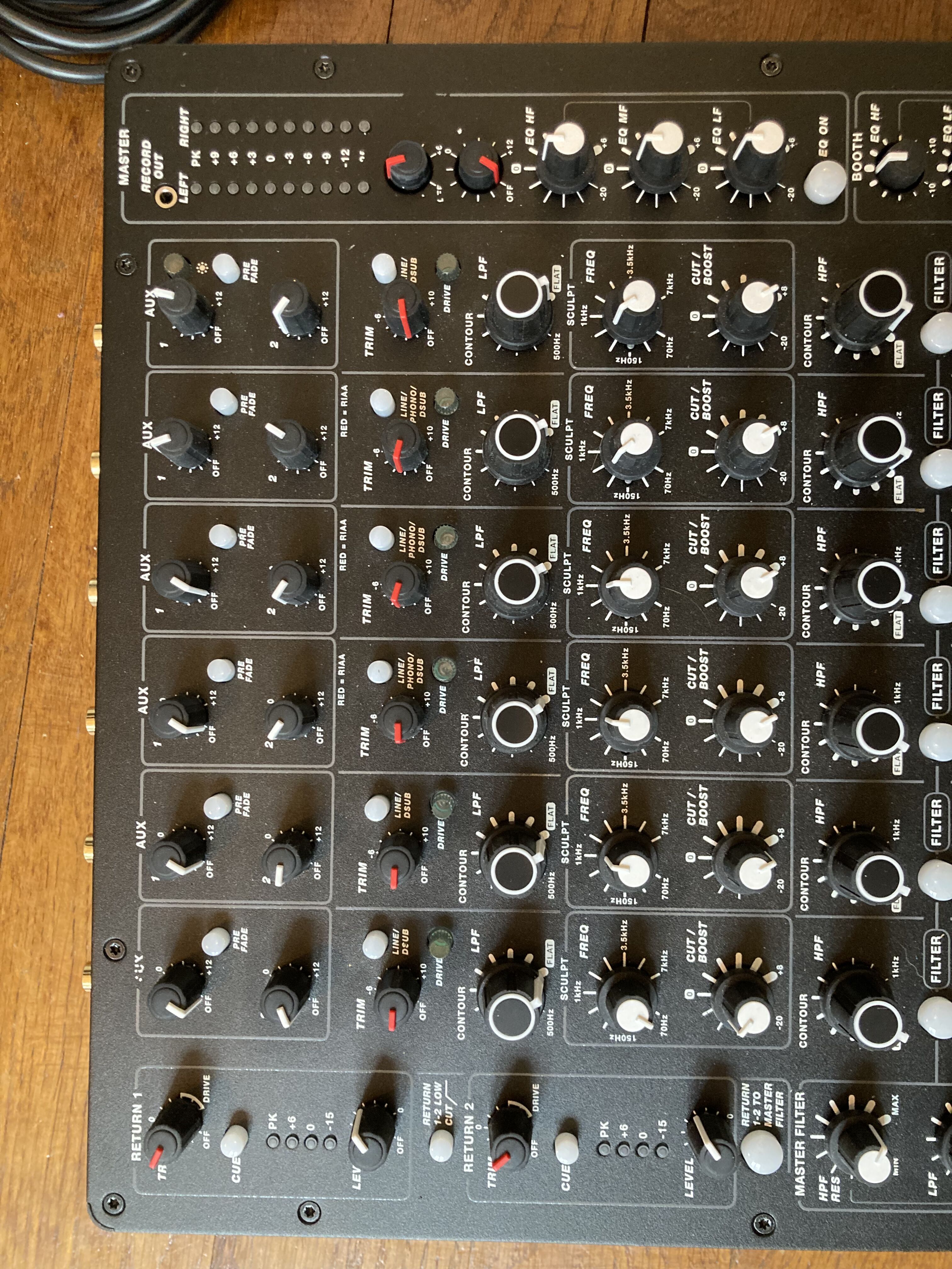 MODEL 1 - PLAYdifferently MODEL 1 - Audiofanzine