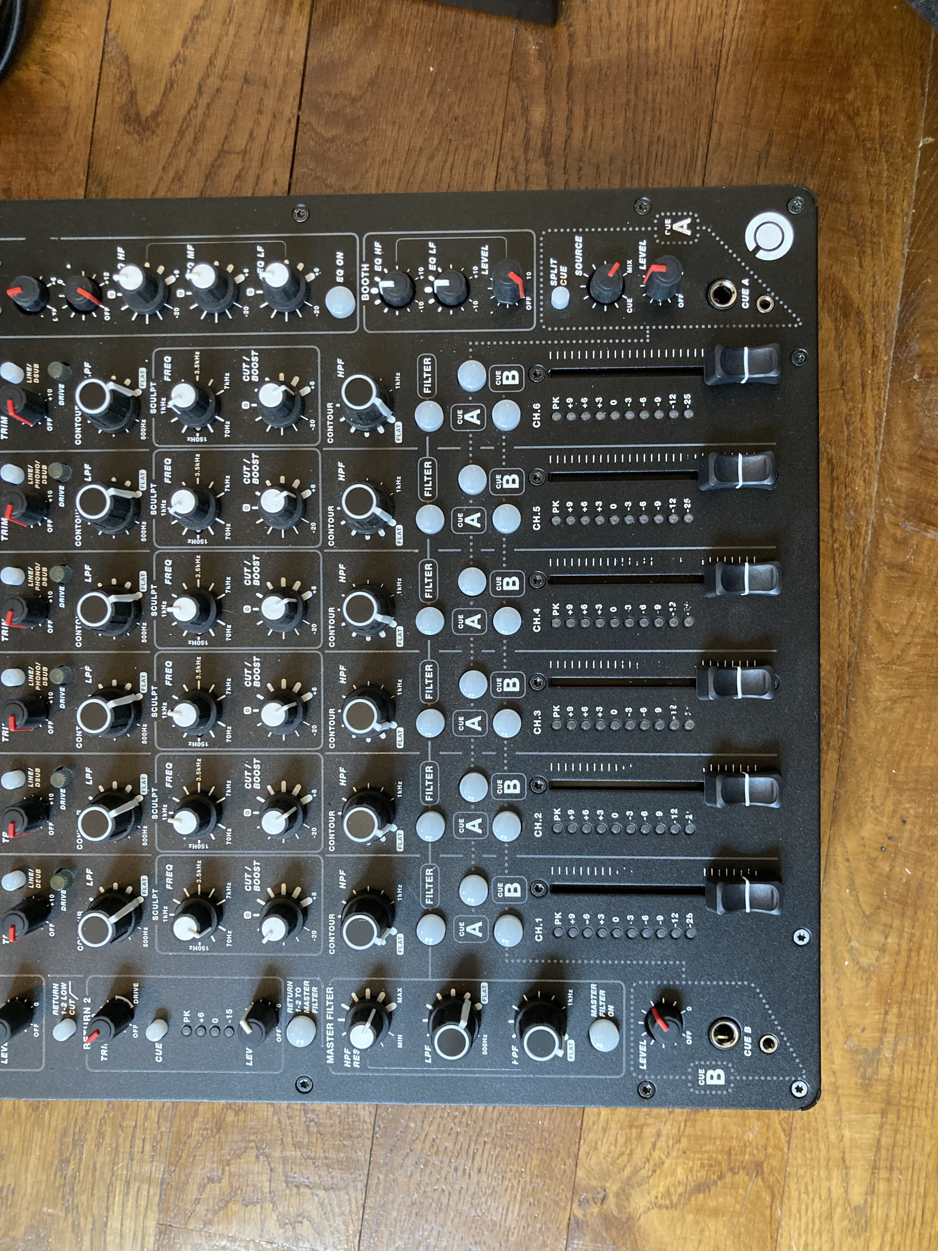 MODEL 1 - PLAYdifferently MODEL 1 - Audiofanzine