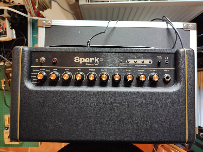 Spark - Positive Grid Spark - Audiofanzine