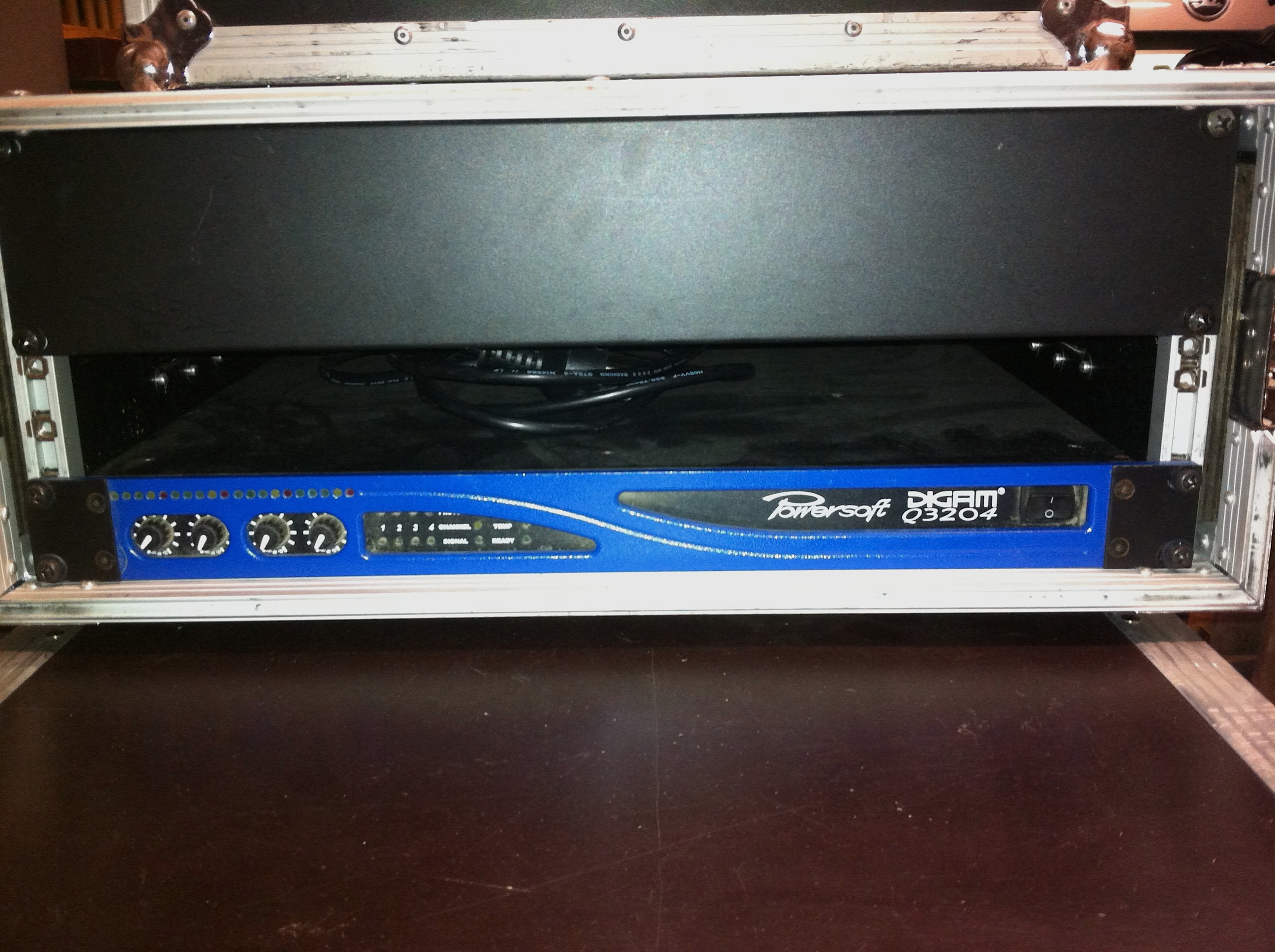 Digam Q3204 - Powersoft Digam Q3204 - Audiofanzine