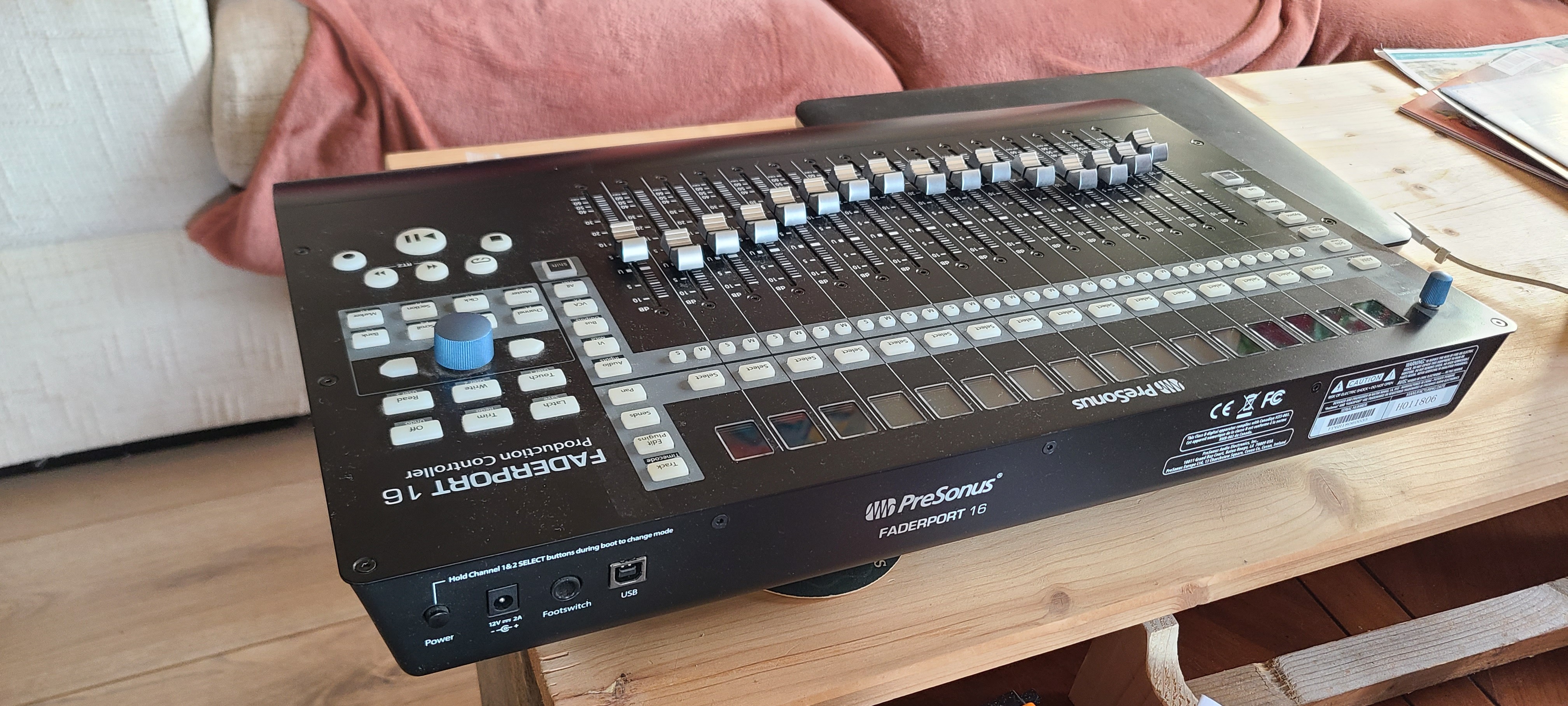 Faderport 16 - PreSonus Faderport 16 - Audiofanzine