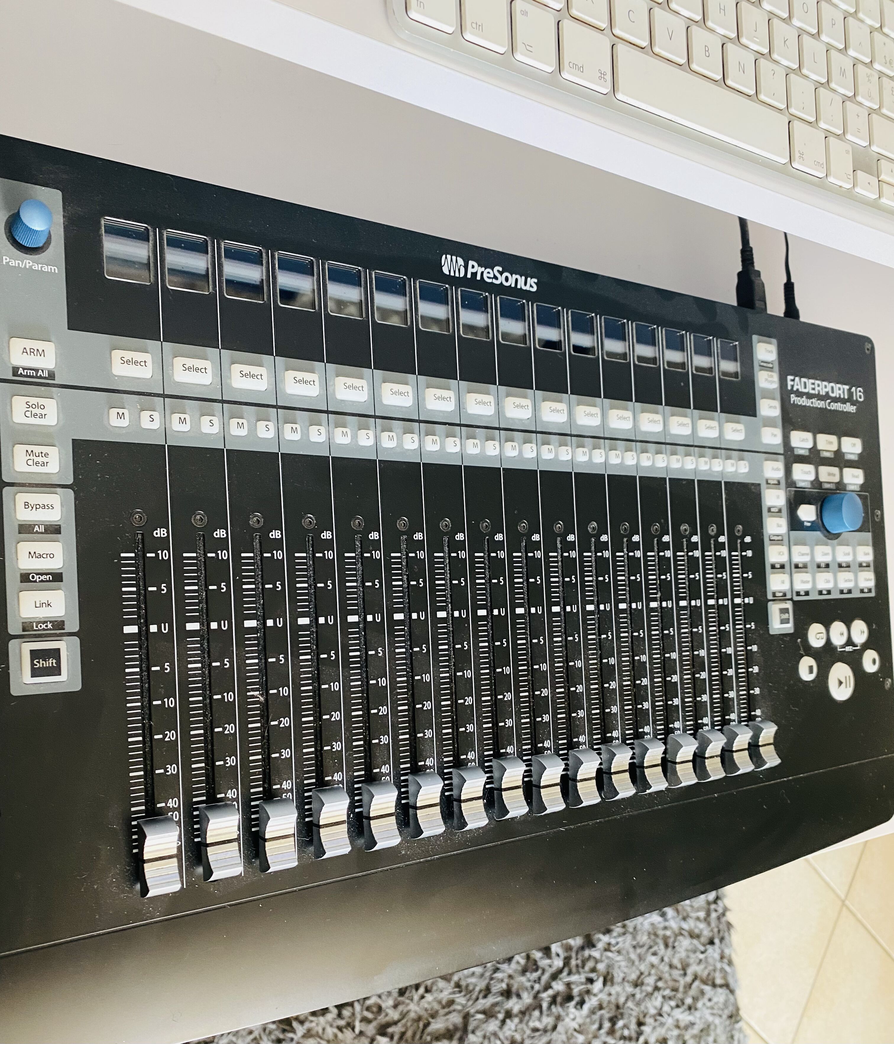 Faderport 16 - PreSonus Faderport 16 - Audiofanzine