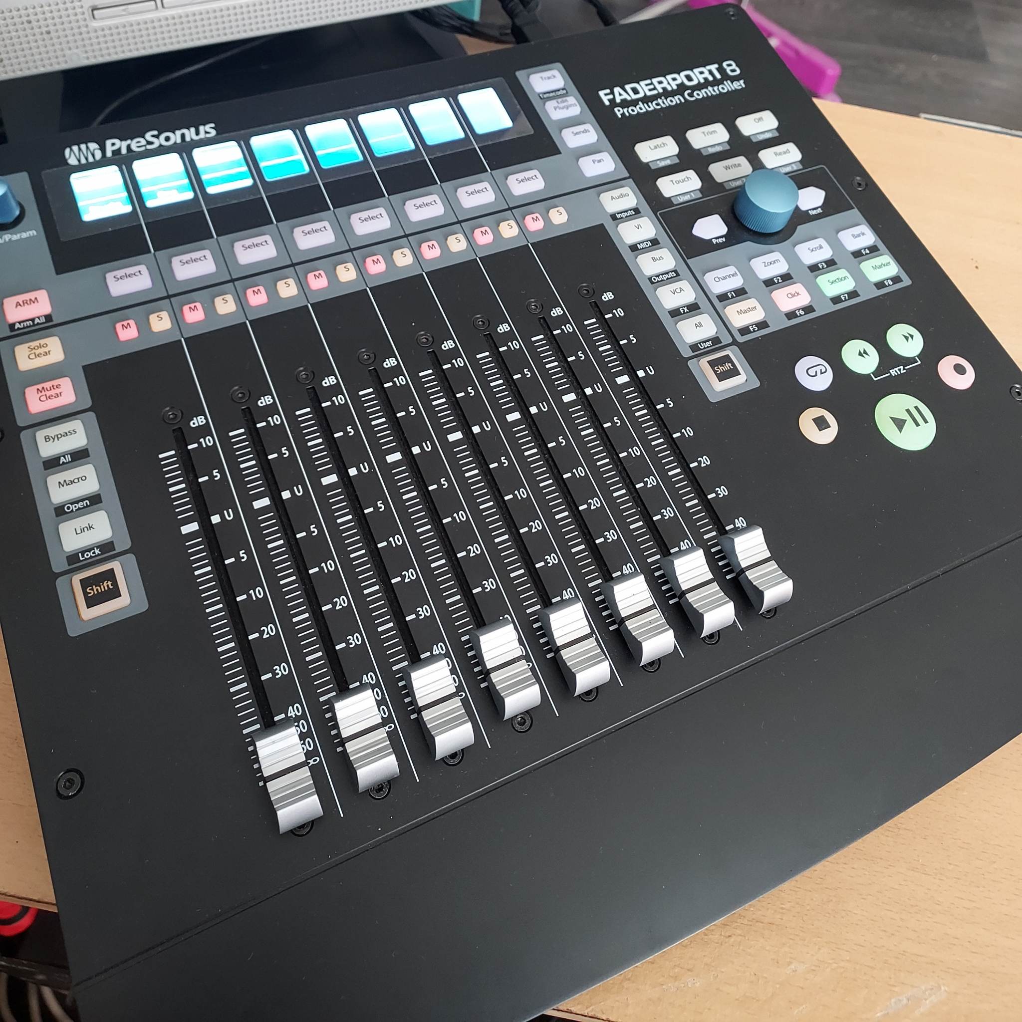 Faderport 8 - PreSonus Faderport 8 - Audiofanzine