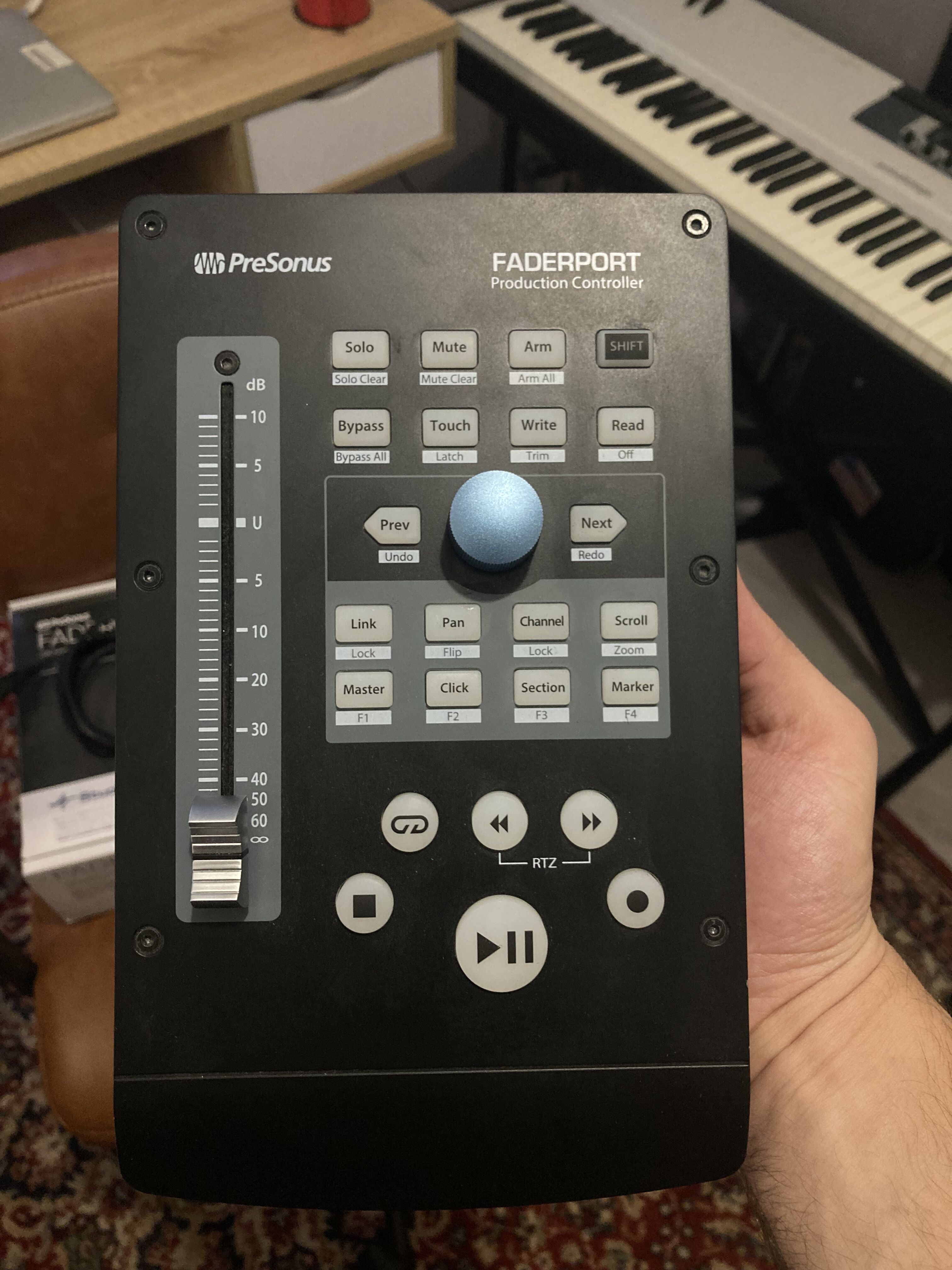 FaderPort V2 - PreSonus FaderPort V2 - Audiofanzine