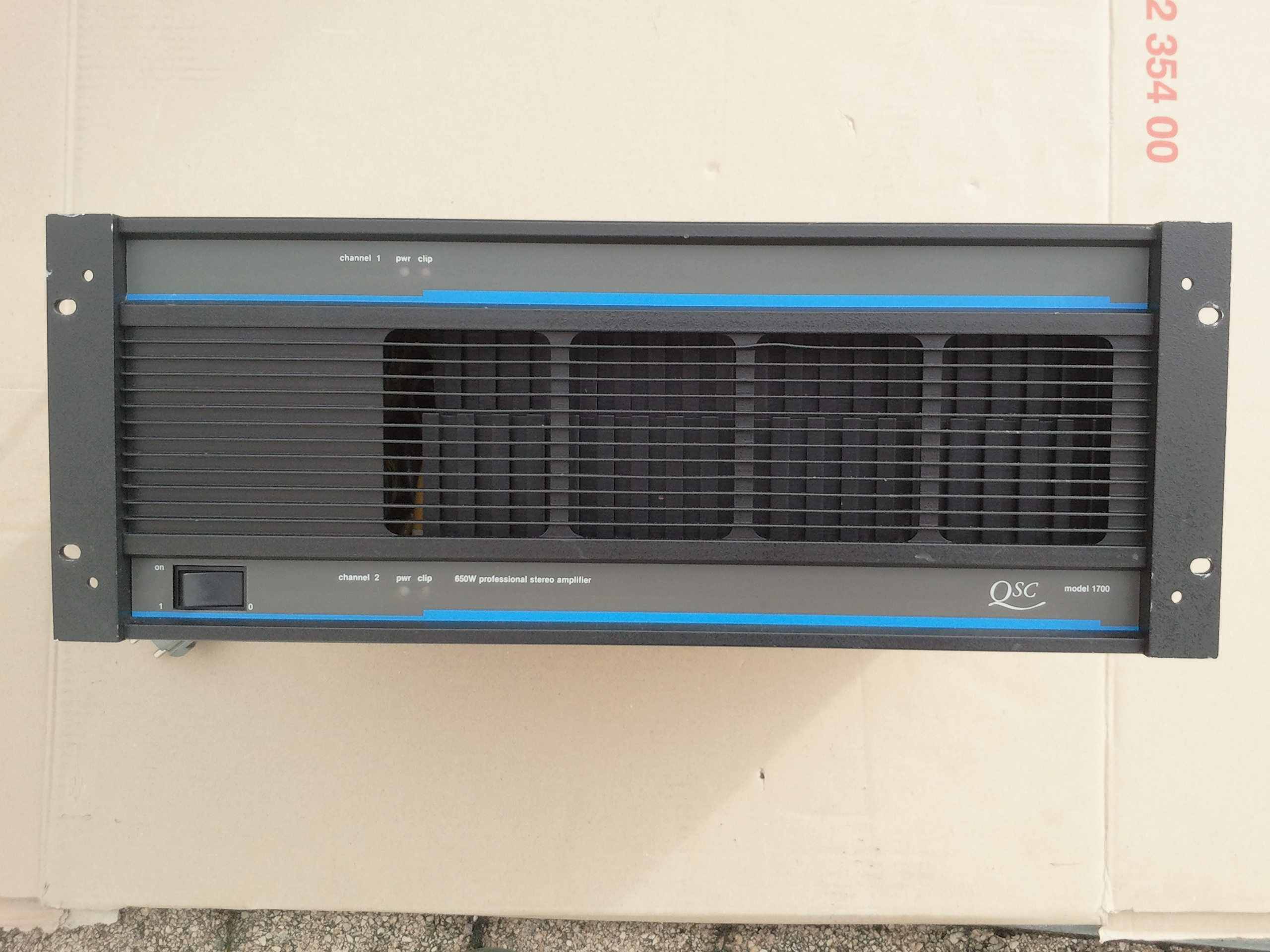 1700 - QSC 1700 - Audiofanzine