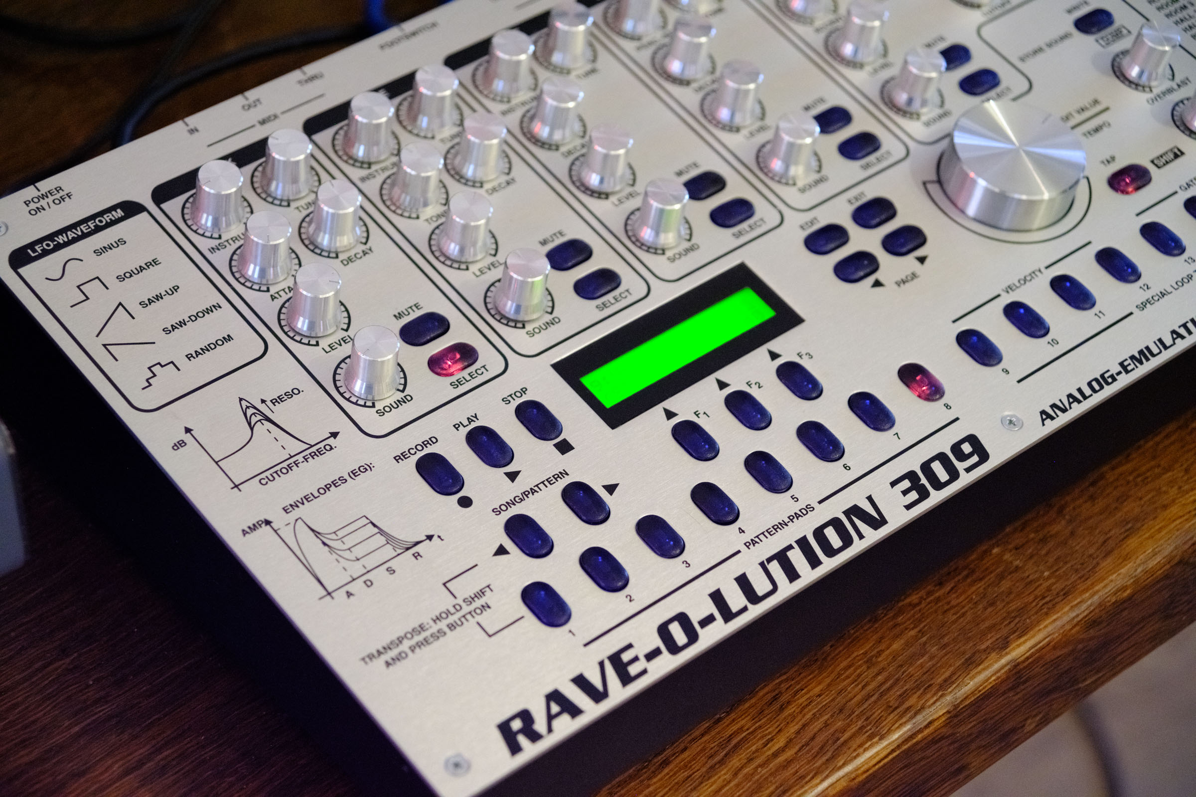 Rave-O-Lution 309 - Quasimidi Rave-O-Lution 309 - Audiofanzine