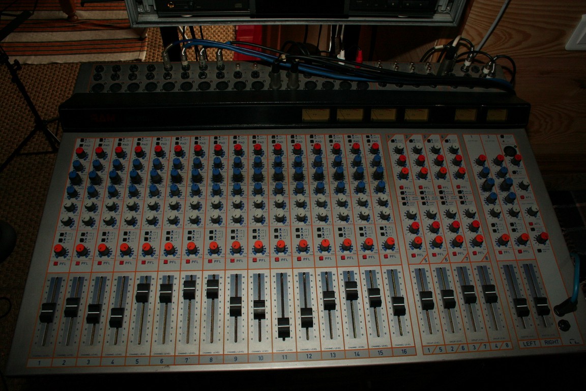What is involved in servicing a mixer? : r/audioengineering