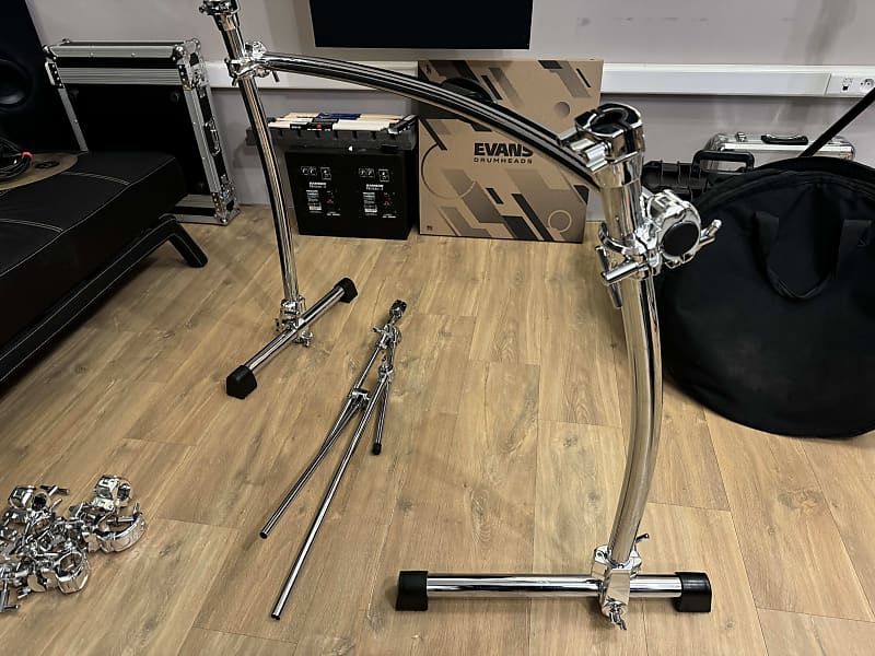 Rack Gibraltar curved - avec beaucoup d'accessoires (Région Wallonne ...