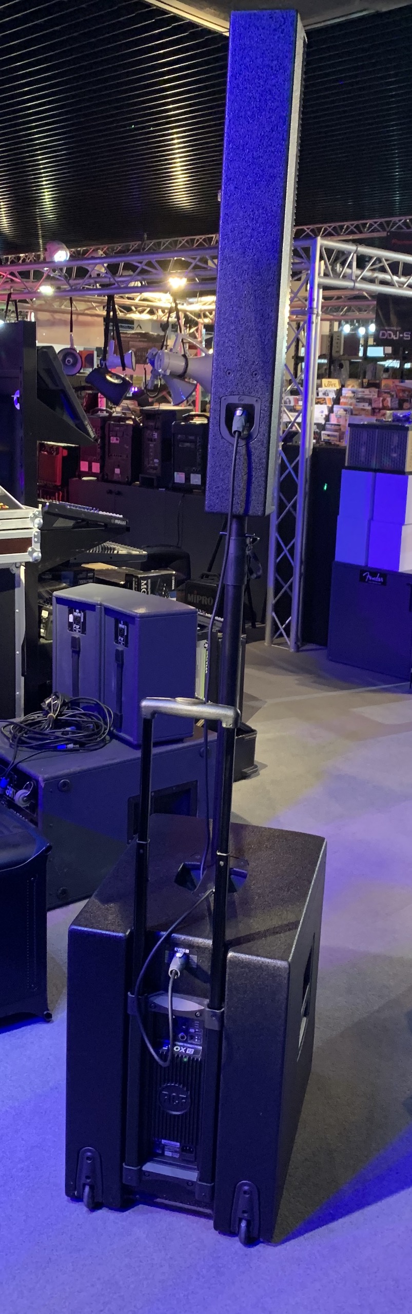 EVOX 12 - RCF EVOX 12 - Audiofanzine