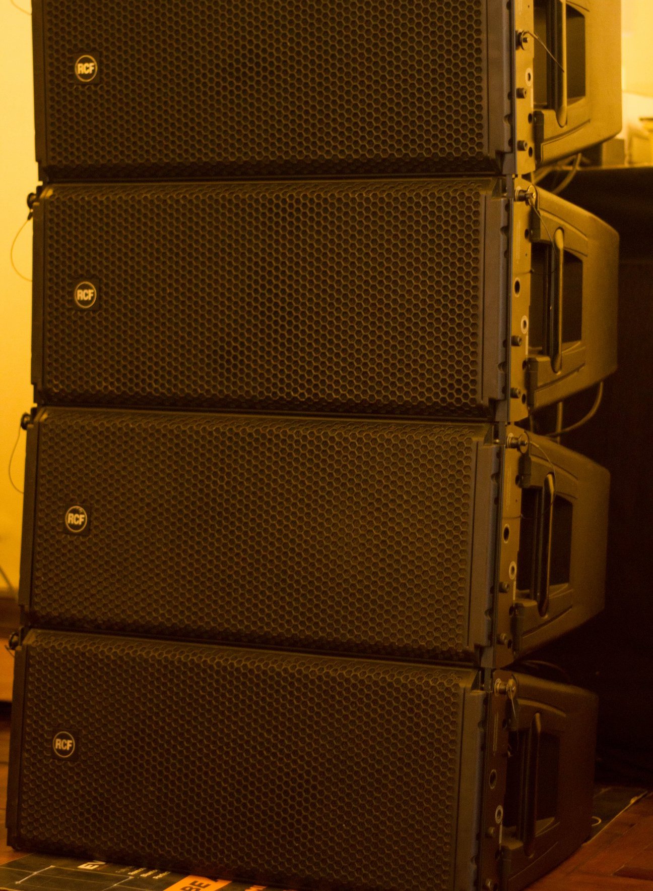 HDL 30-A - RCF HDL 30-A - Audiofanzine