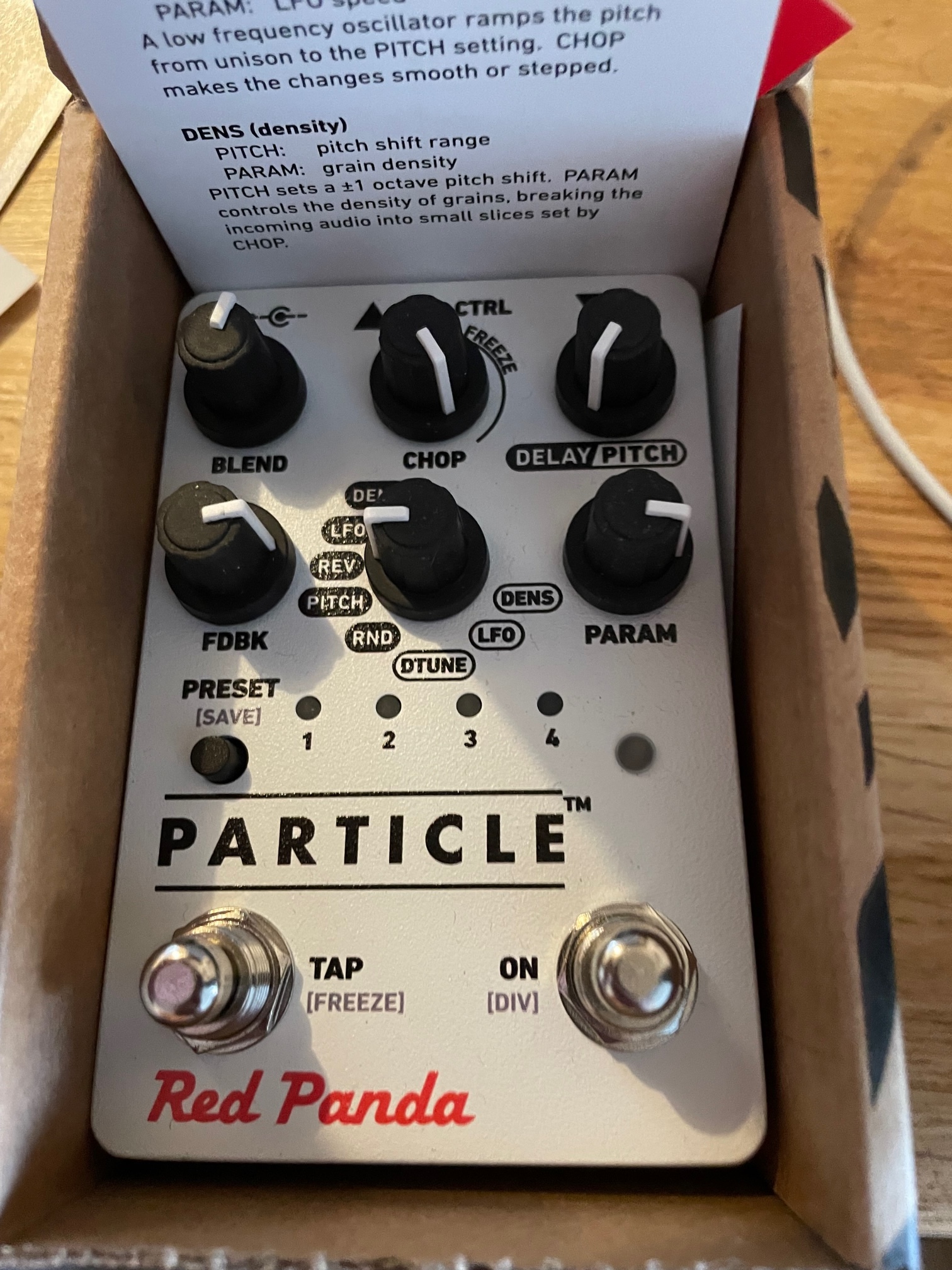 Particle 2 - Red Panda Particle 2 - Audiofanzine