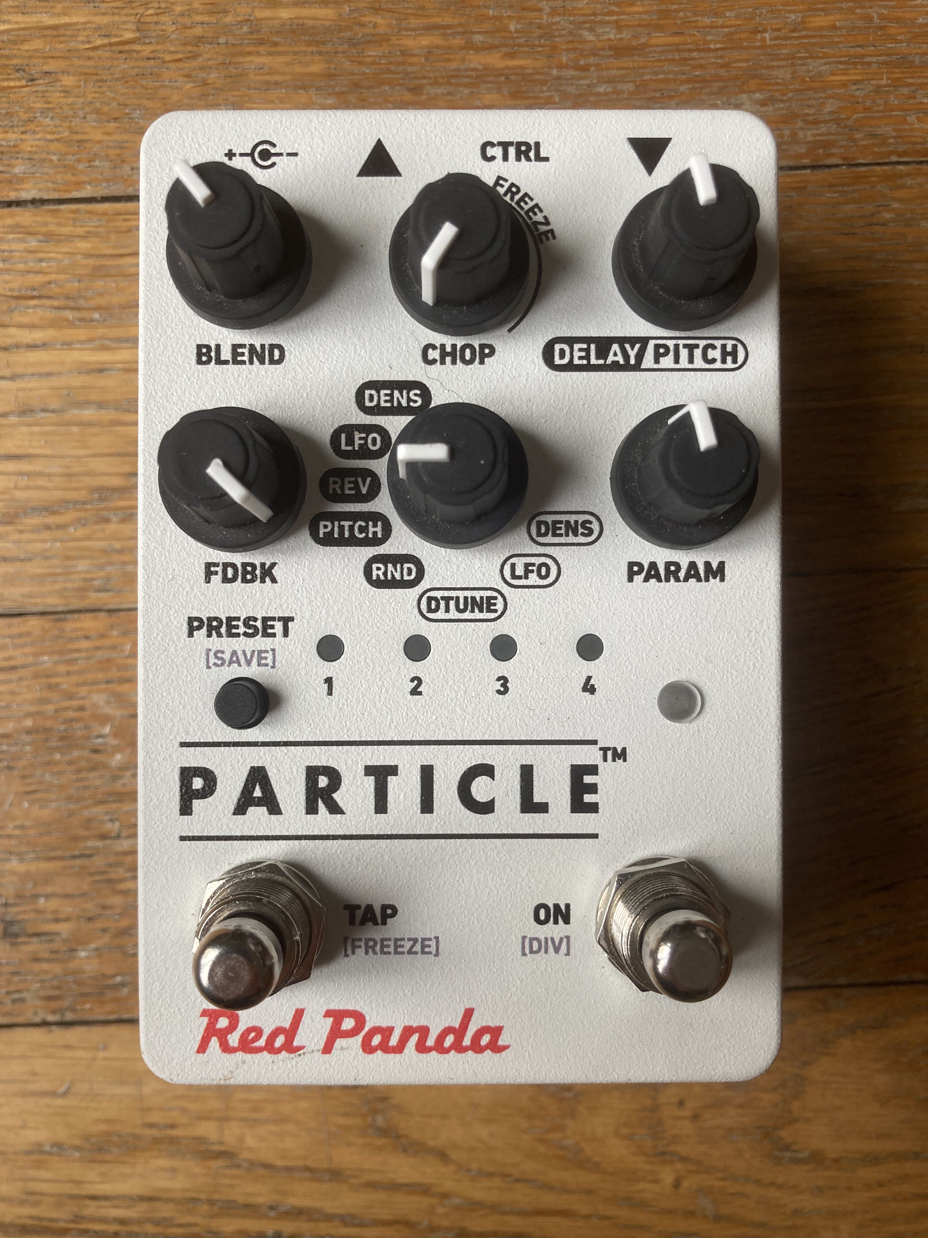 Particle 2 - Red Panda Particle 2 - Audiofanzine