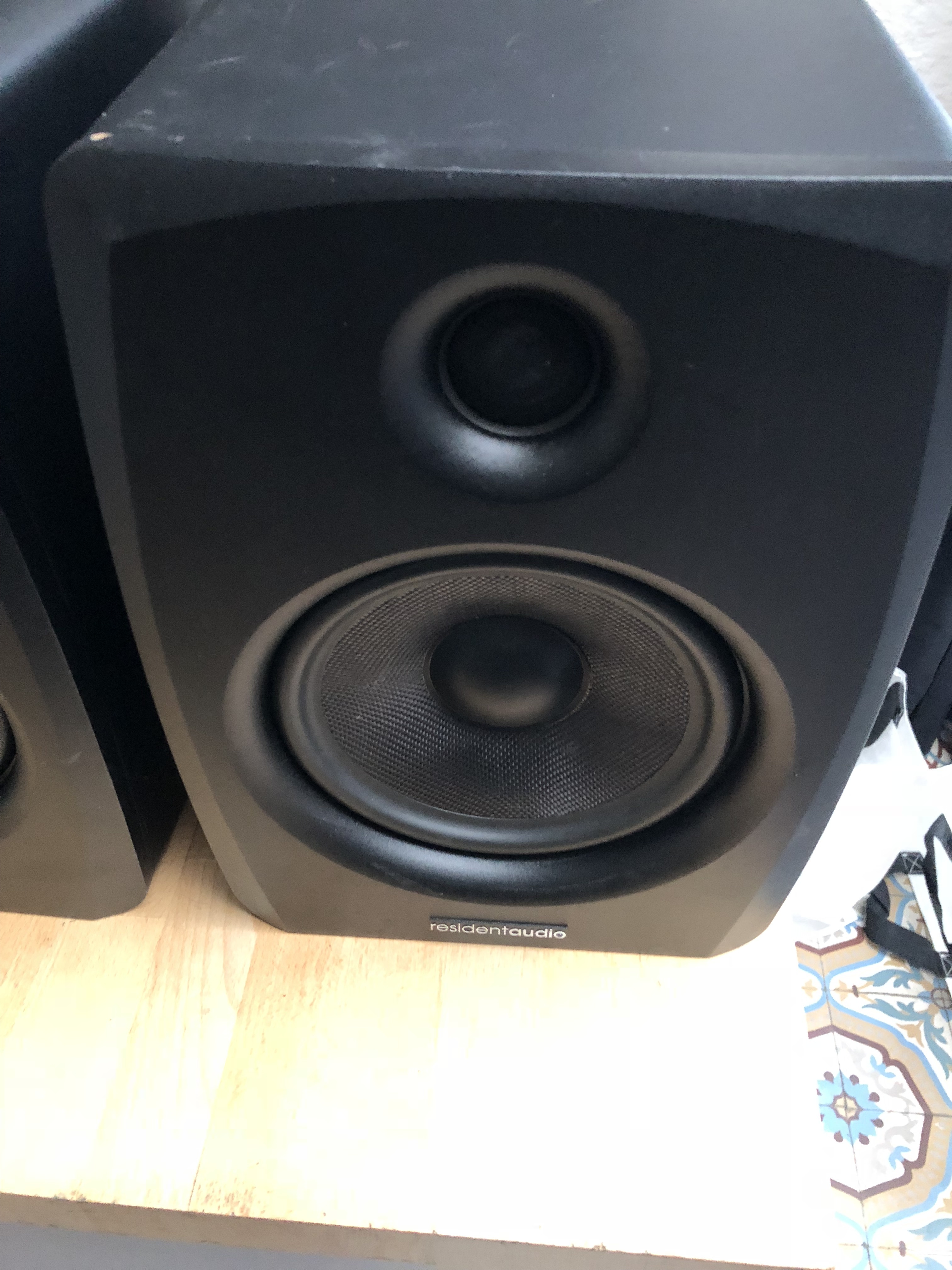 M8 - Resident Audio M8 - Audiofanzine