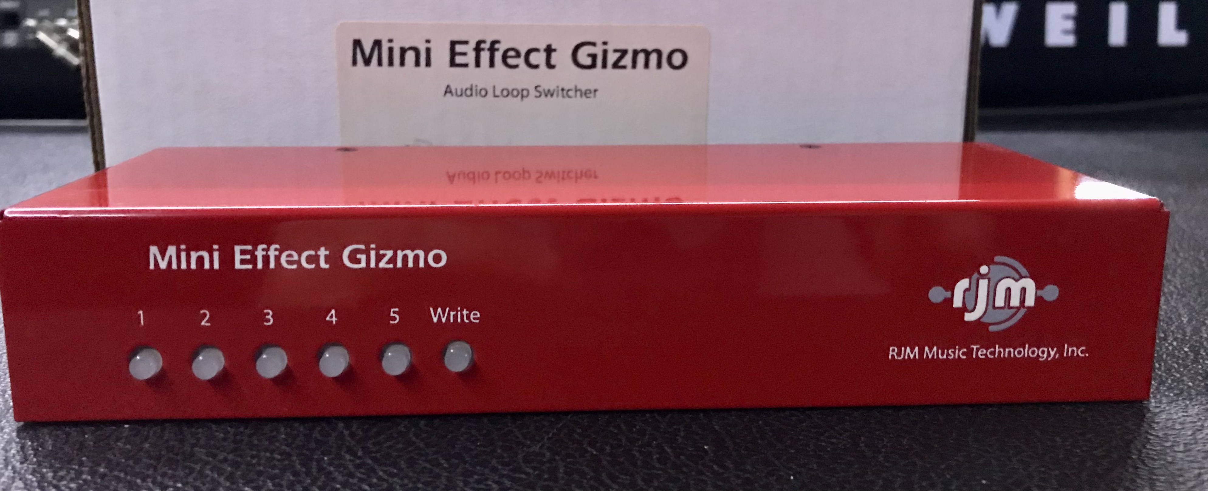 Mini Effect Gizmo - Rjm Music Technologies Mini Effect Gizmo - Audiofanzine