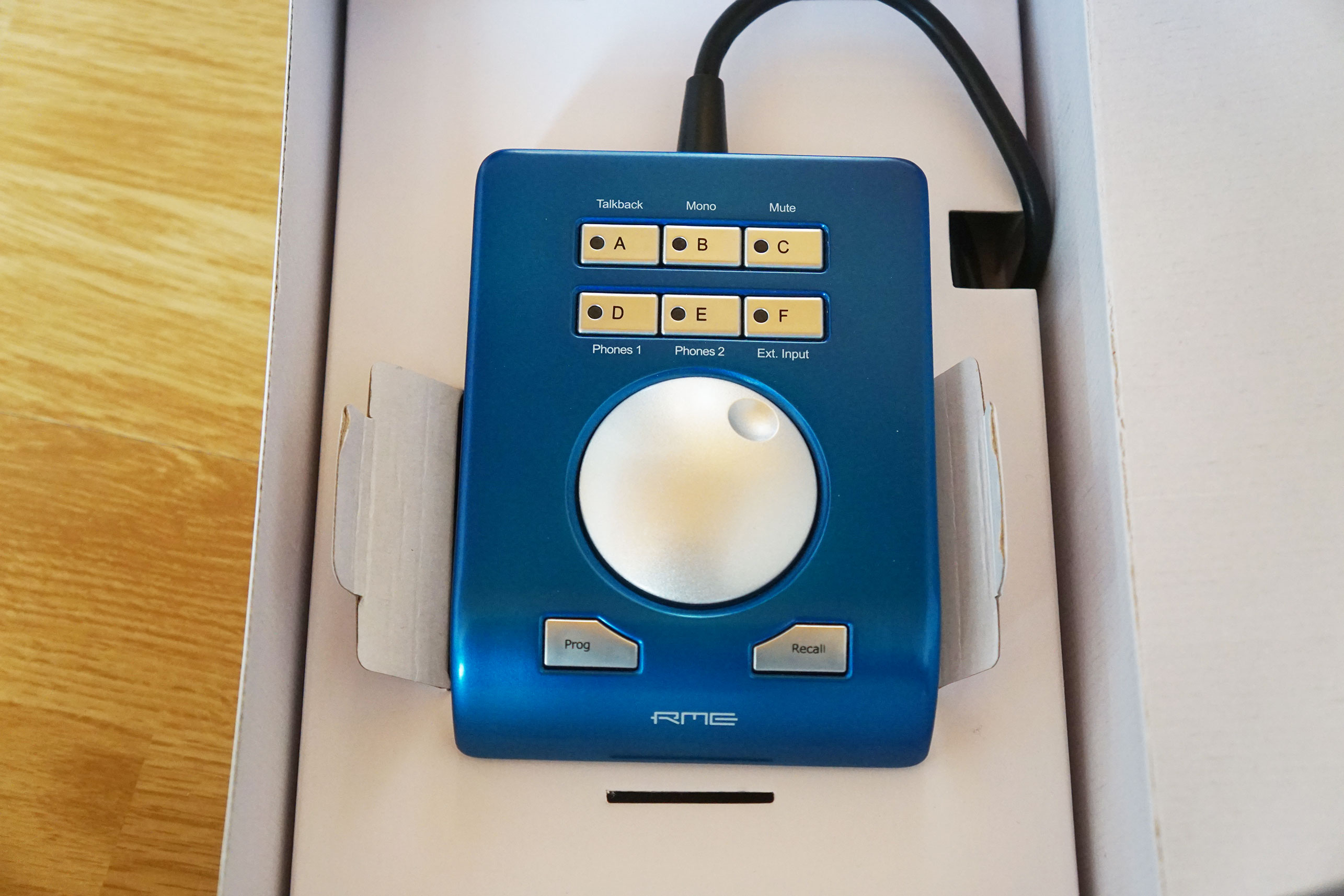 ADVANCED REMOTE CONTROL - RME Audio Advanced Remote Control - Audiofanzine