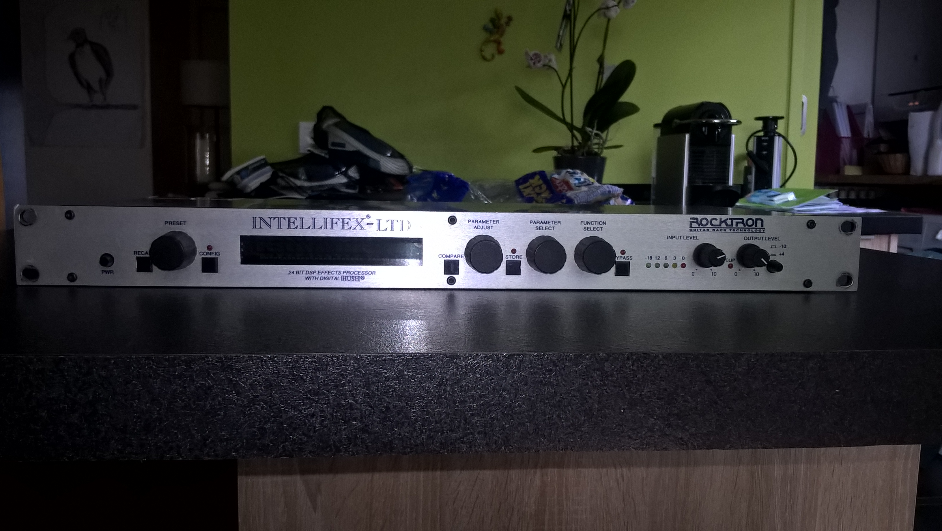 INTELLIFEX - Rocktron Intellifex - Audiofanzine