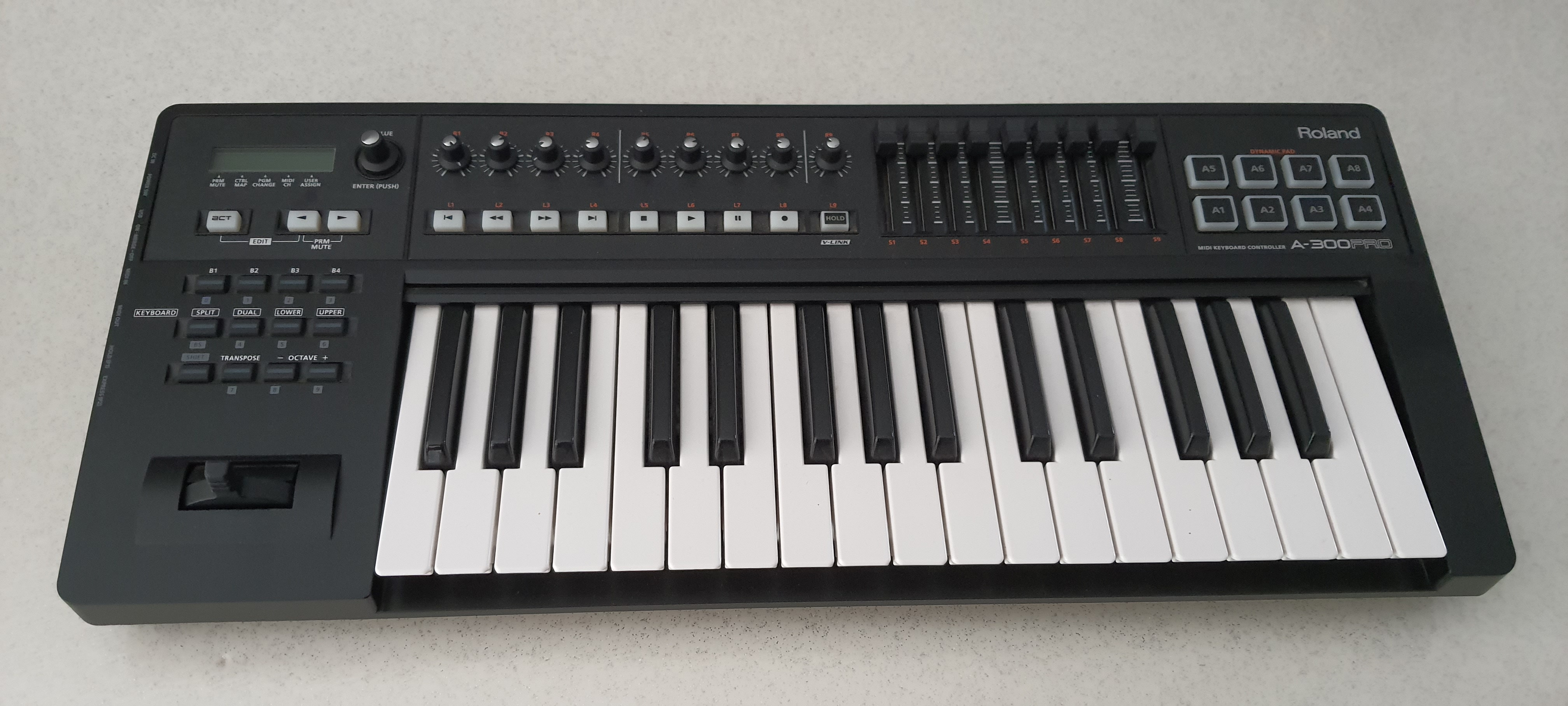 A-300PRO-R - Roland A-300PRO-R - Audiofanzine