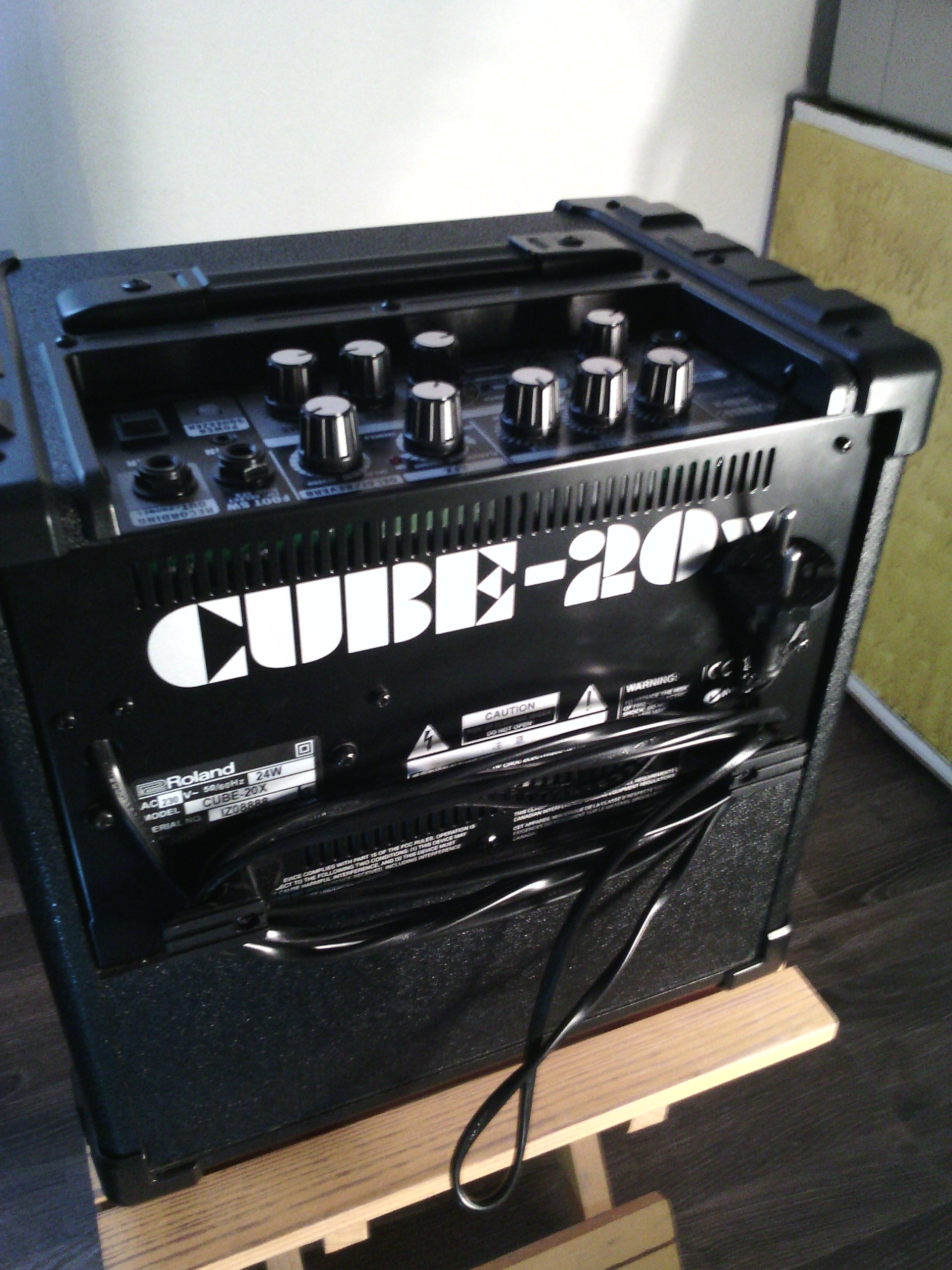 Roland Cube-20X image (#1012643) - Audiofanzine