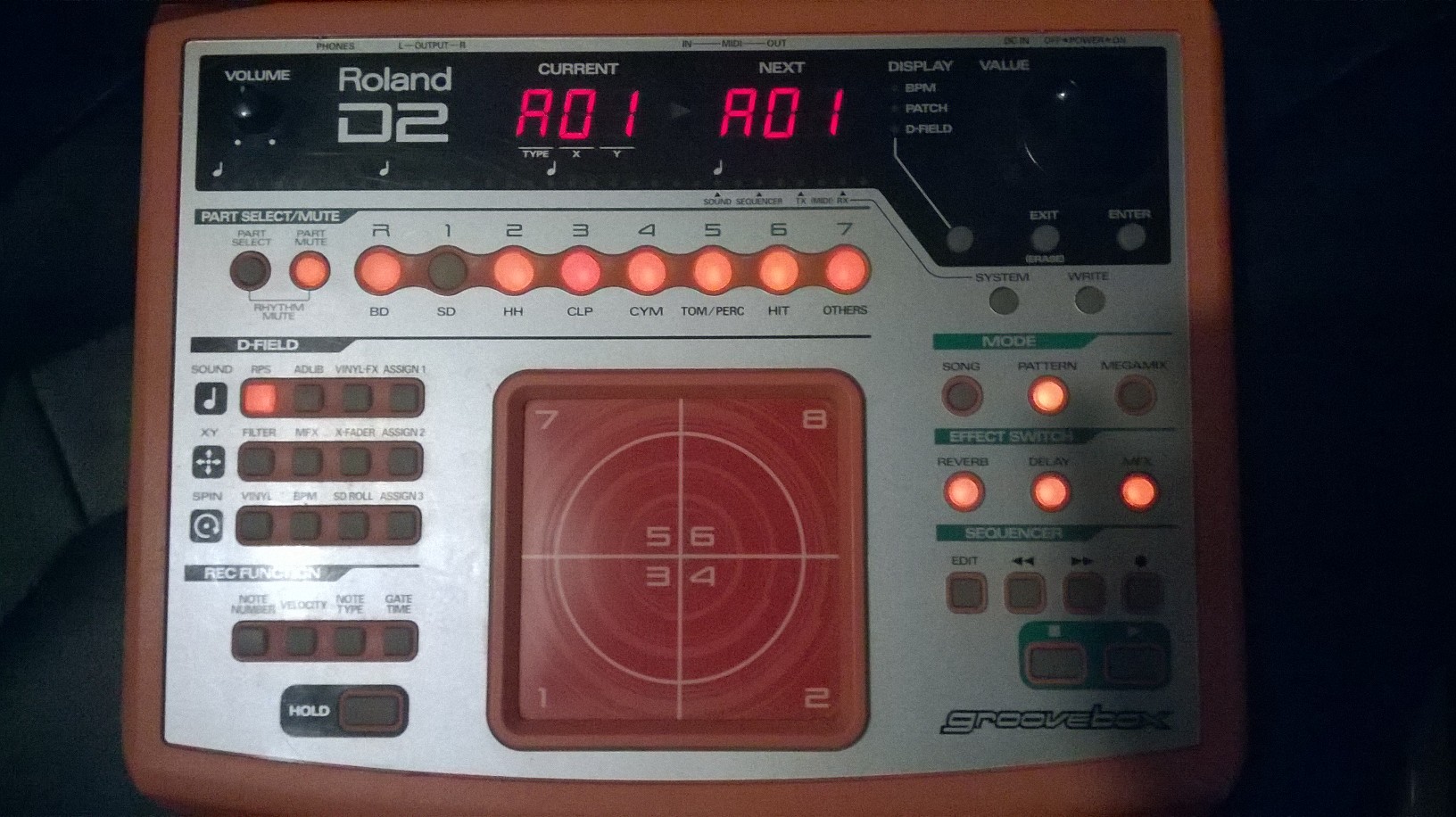 D2 - Roland D2 - Audiofanzine