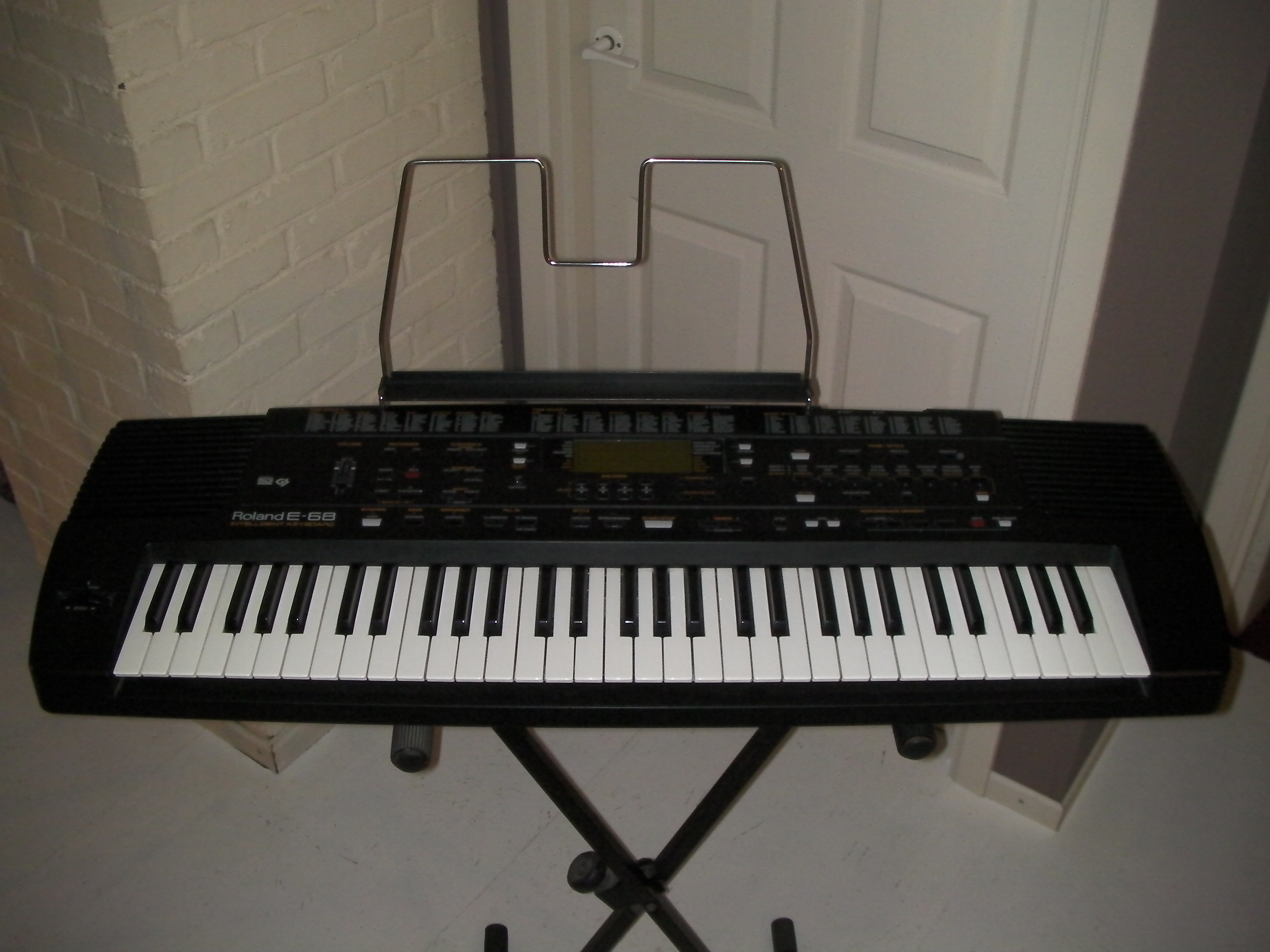 Roland E-68 image (#627451) - Audiofanzine