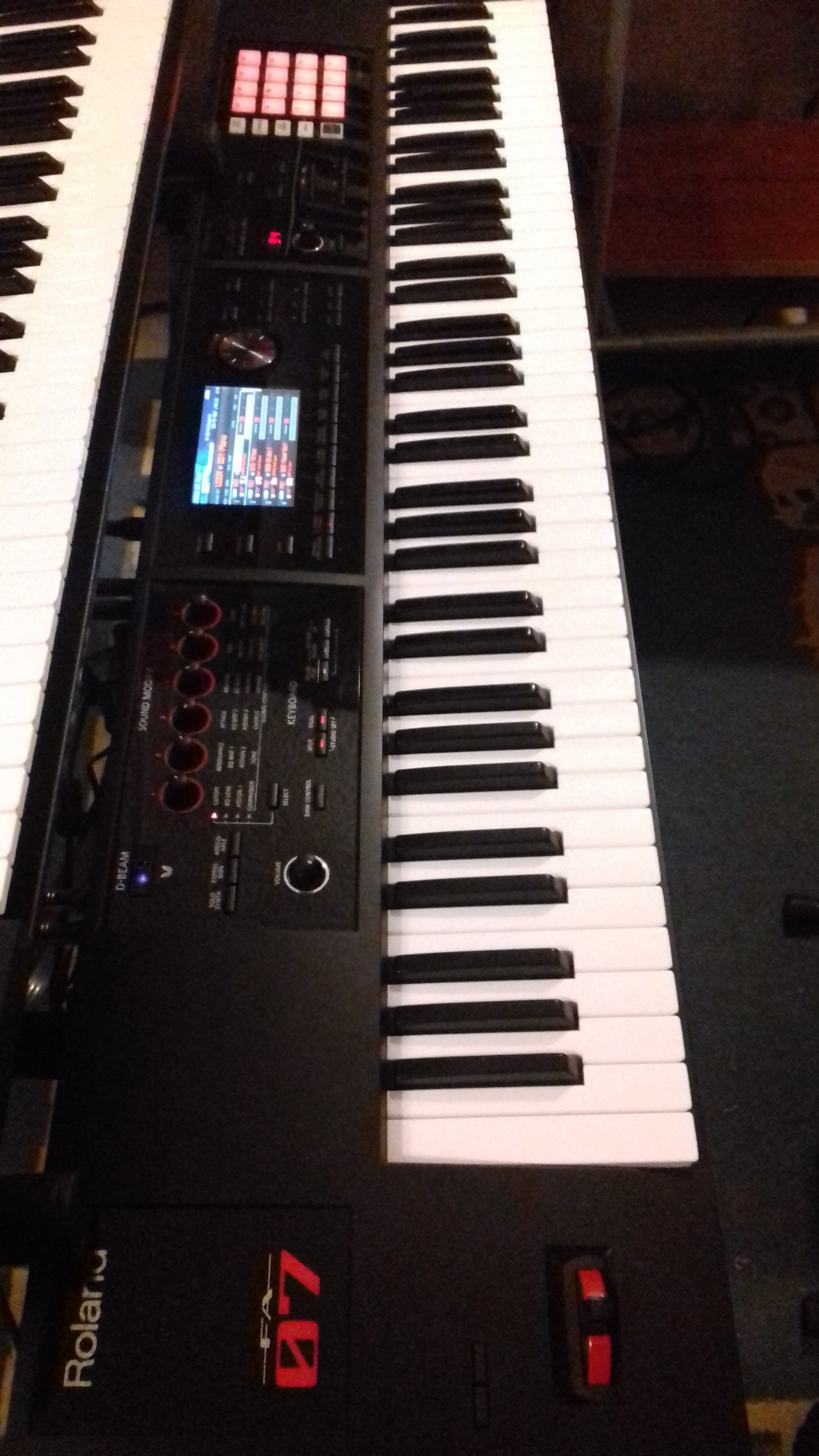 FA-07 - Roland FA-07 - Audiofanzine