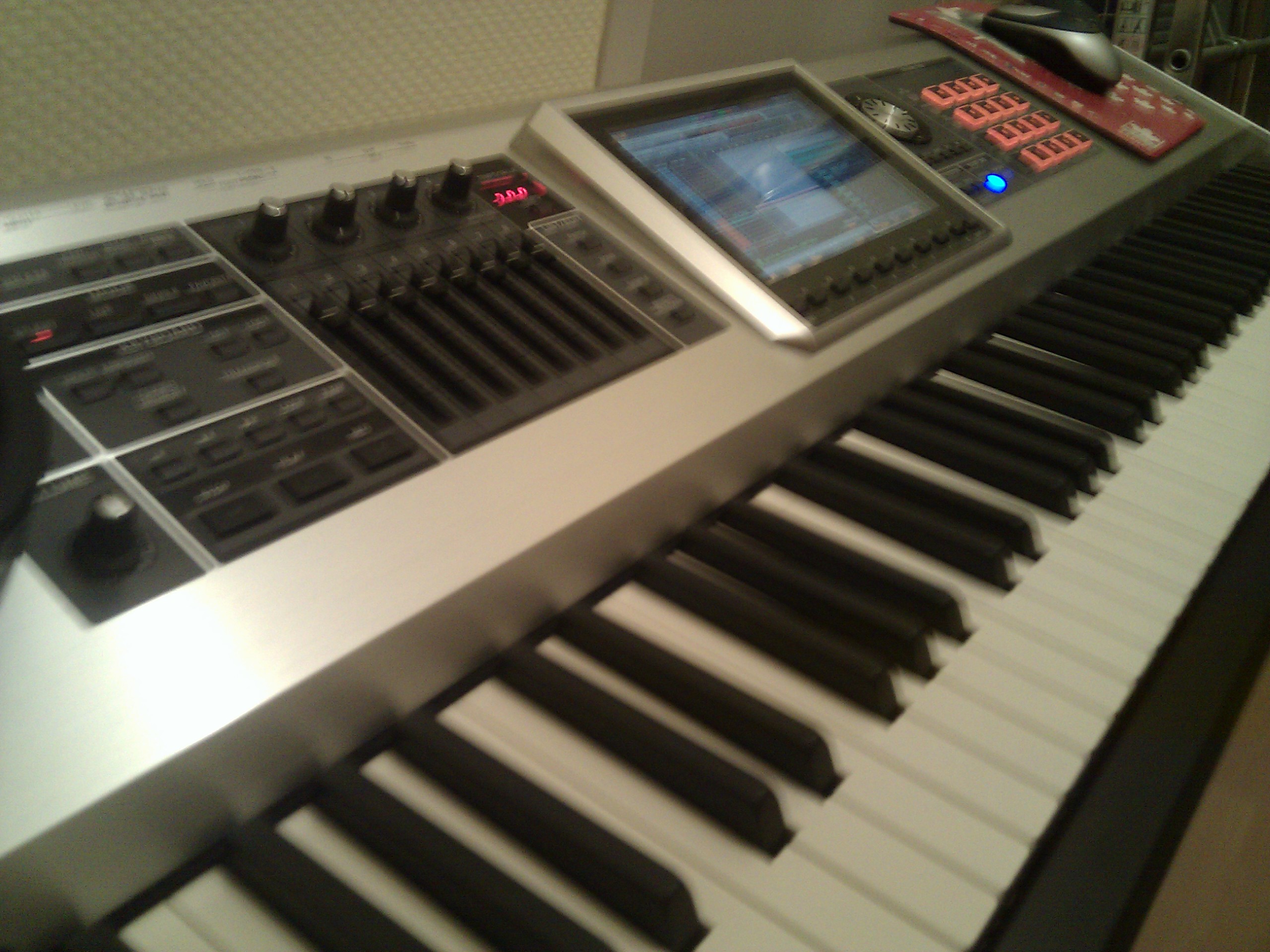 Roland Fantom G8 Image 156614 Audiofanzine