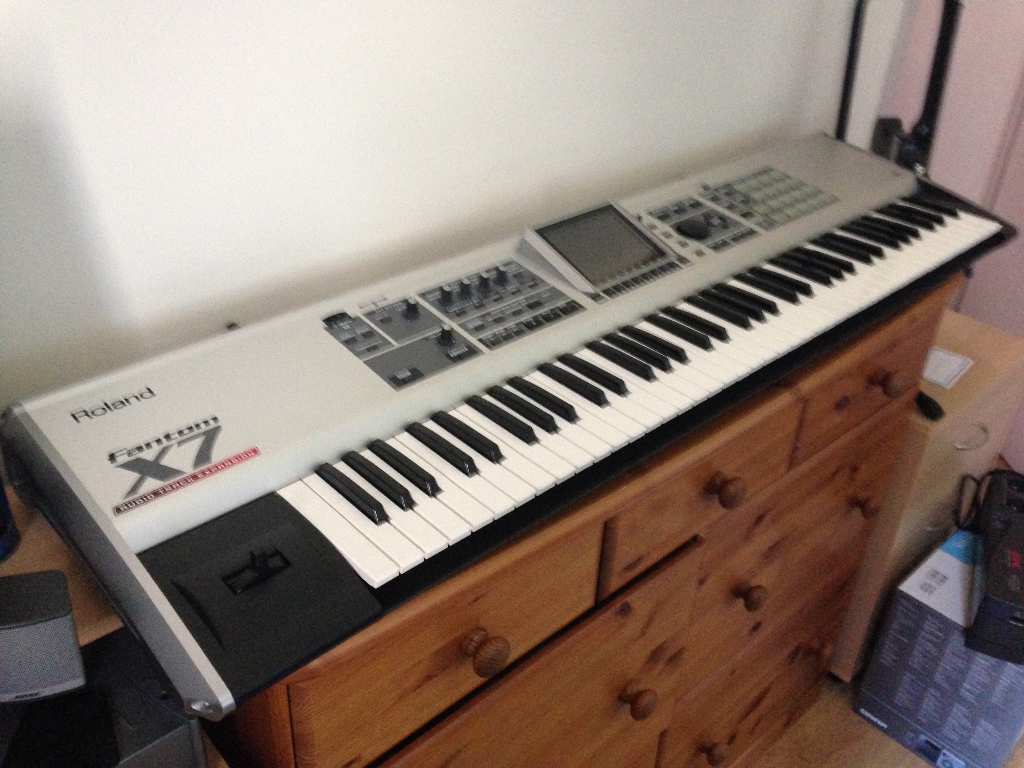 FANTOM X7 - Roland Fantom X7 - Audiofanzine