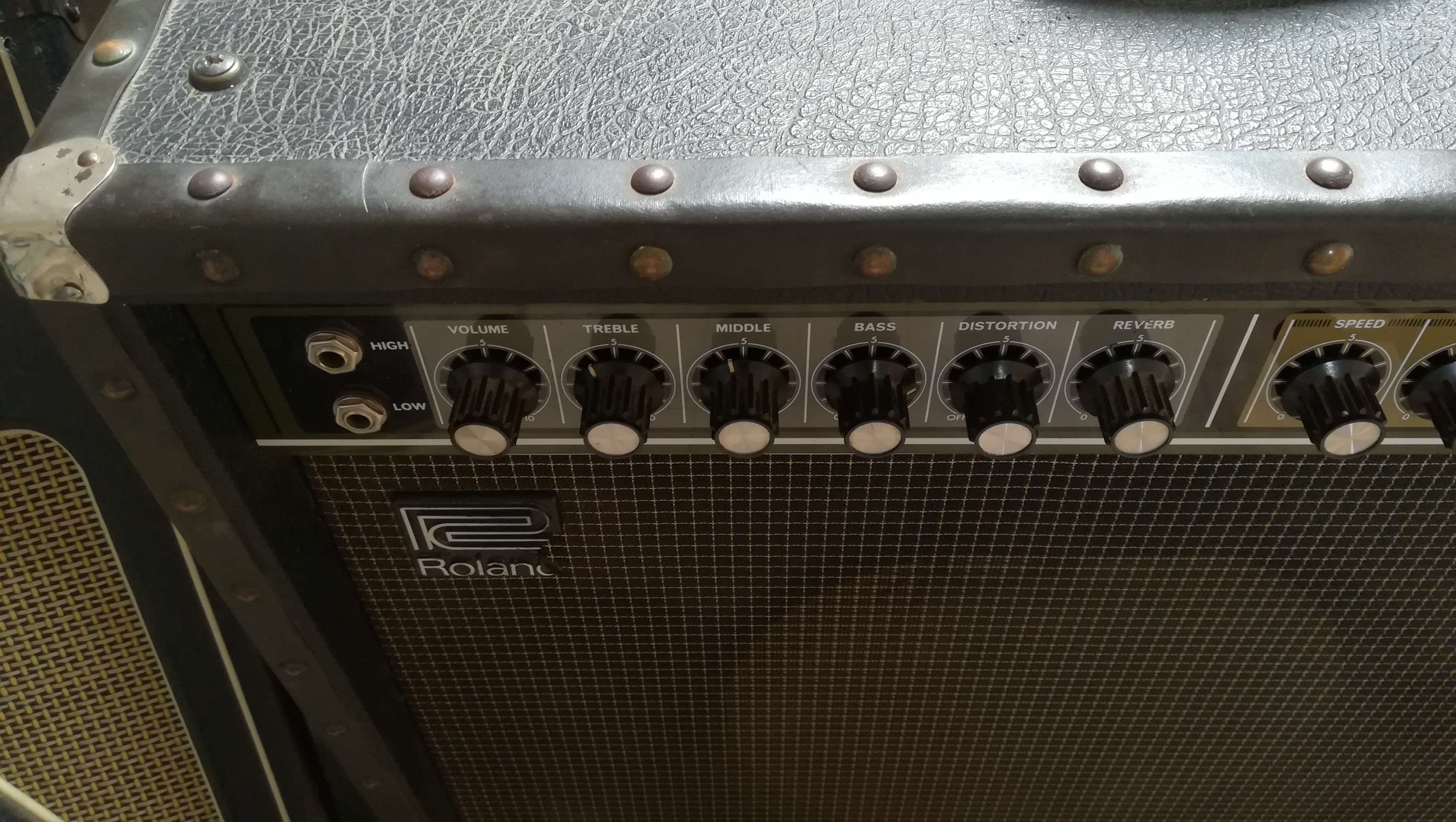 JAZZ CHORUS JC-80 - Roland Jazz Chorus JC-80 - Audiofanzine