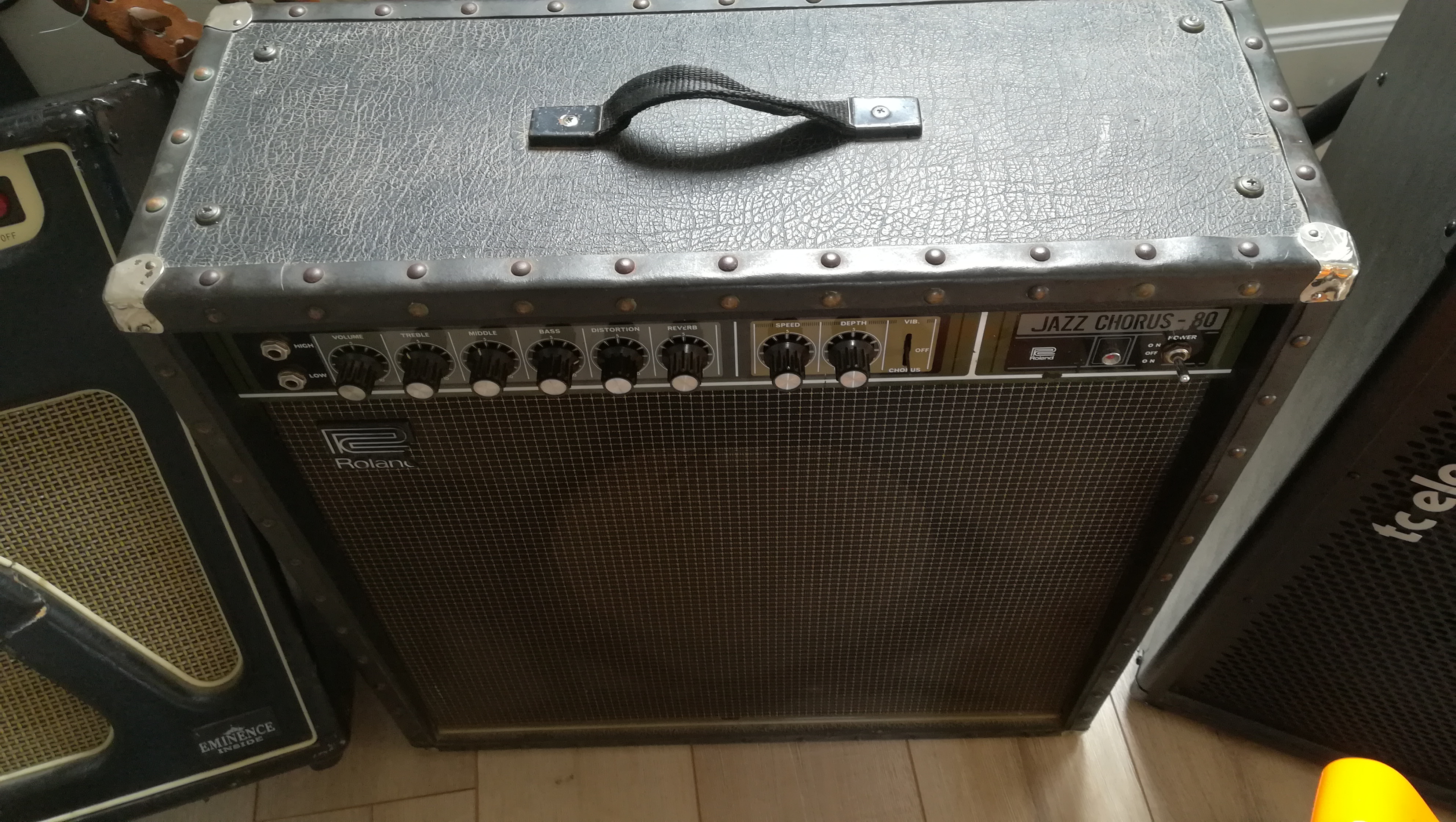 JAZZ CHORUS JC-80 - Roland Jazz Chorus JC-80 - Audiofanzine