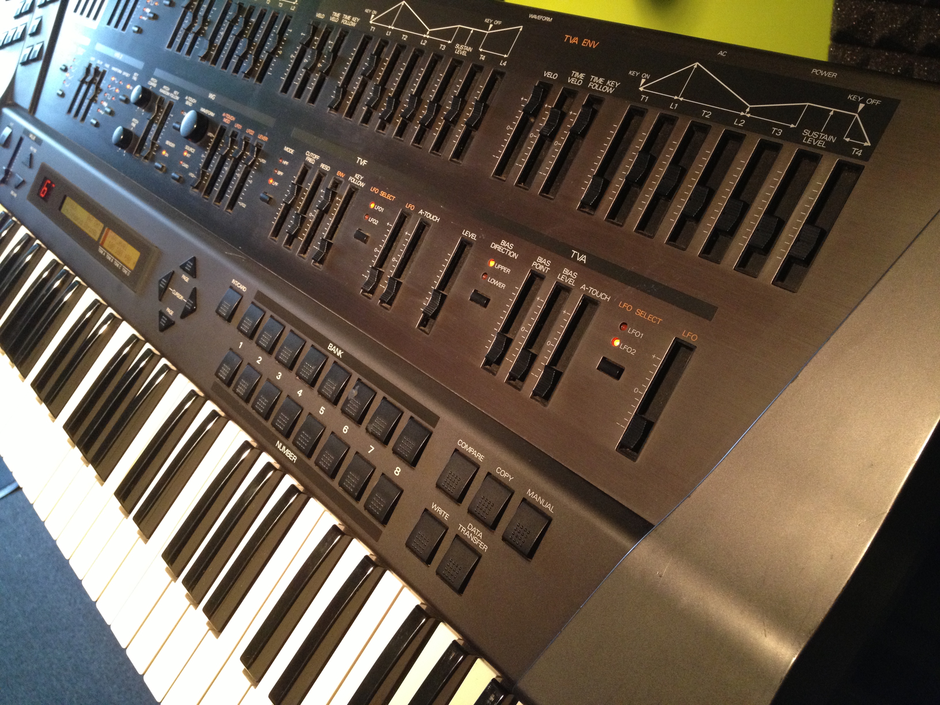 Photo Roland JD-800 : Roland JD-800 (82744) (#529825) - Audiofanzine