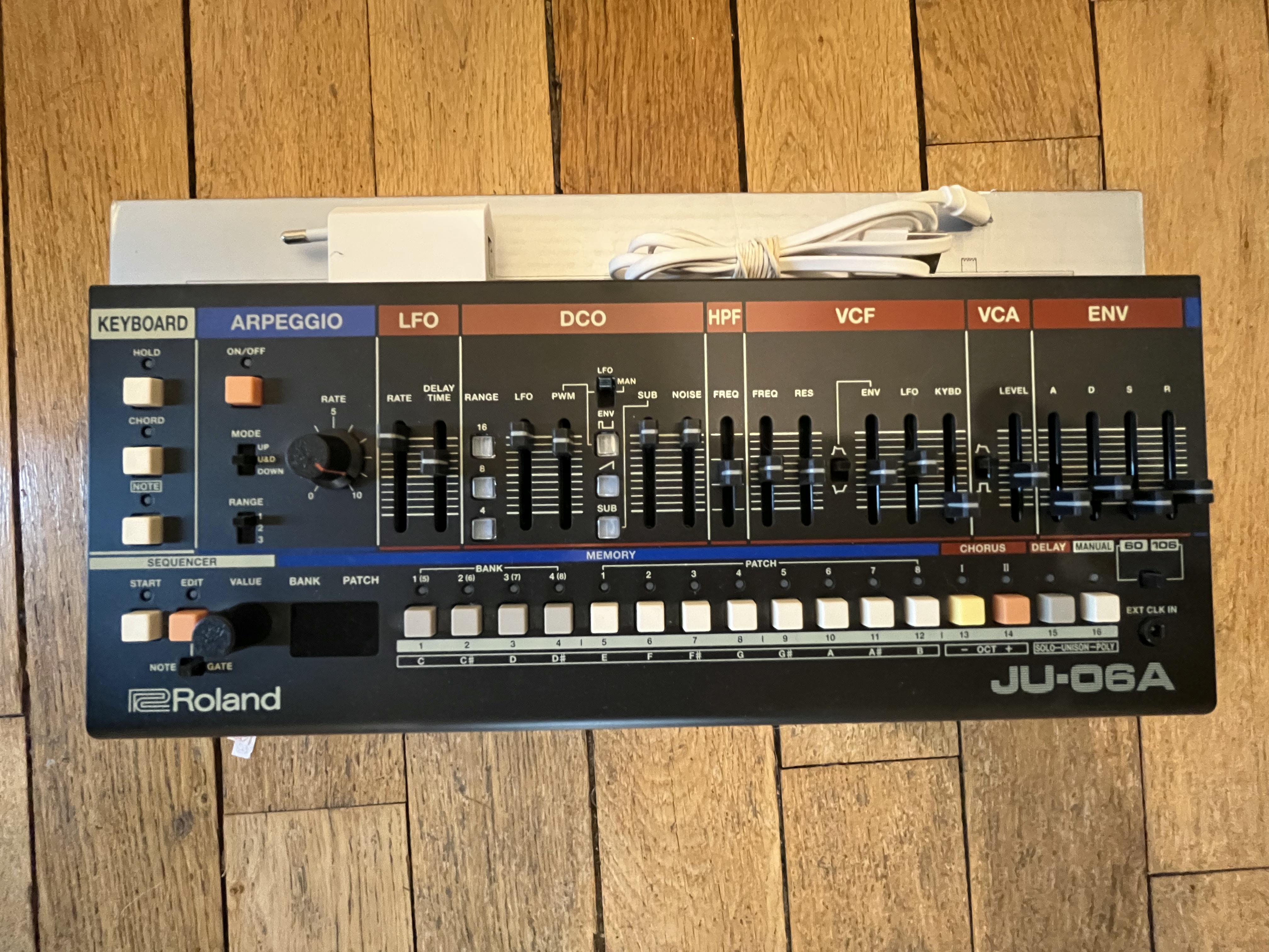 JU-06A - Roland JU-06A - Audiofanzine