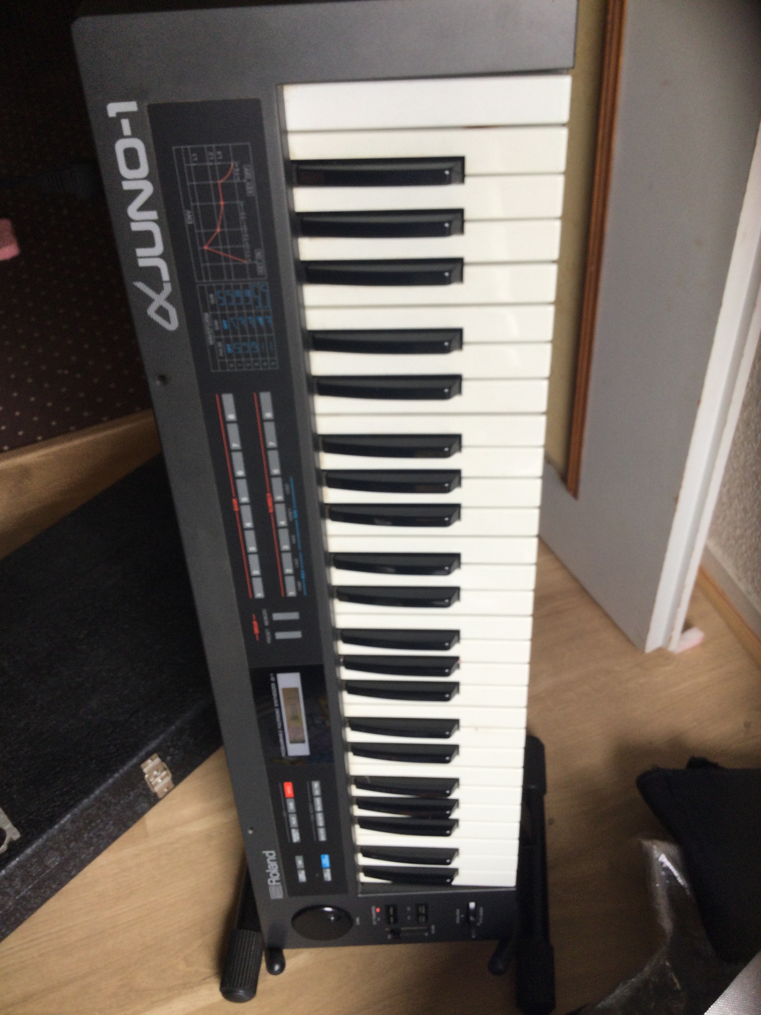 JUNO-1 - Roland JUNO-1 - Audiofanzine