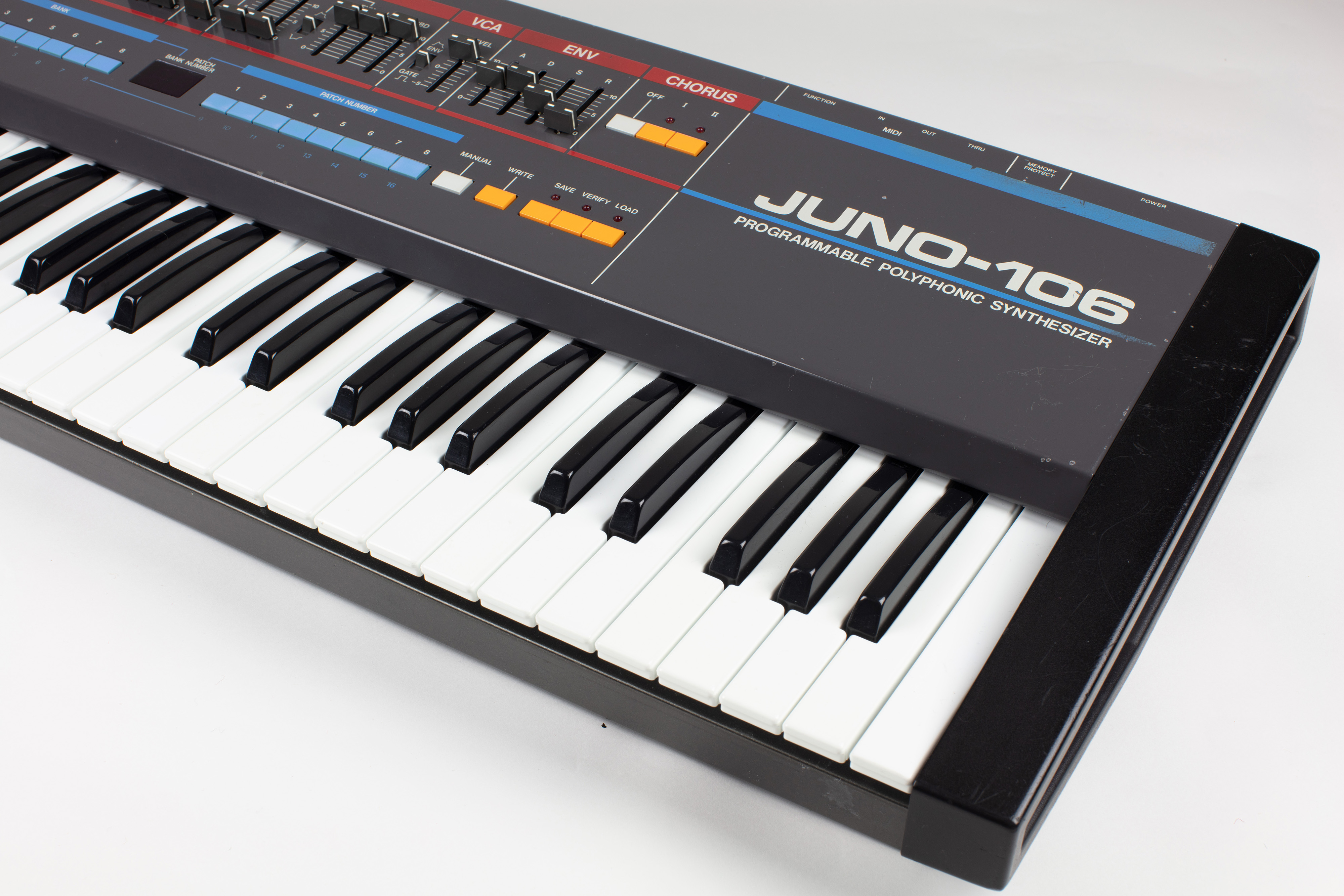 JUNO-106 - Roland JUNO-106 - Audiofanzine