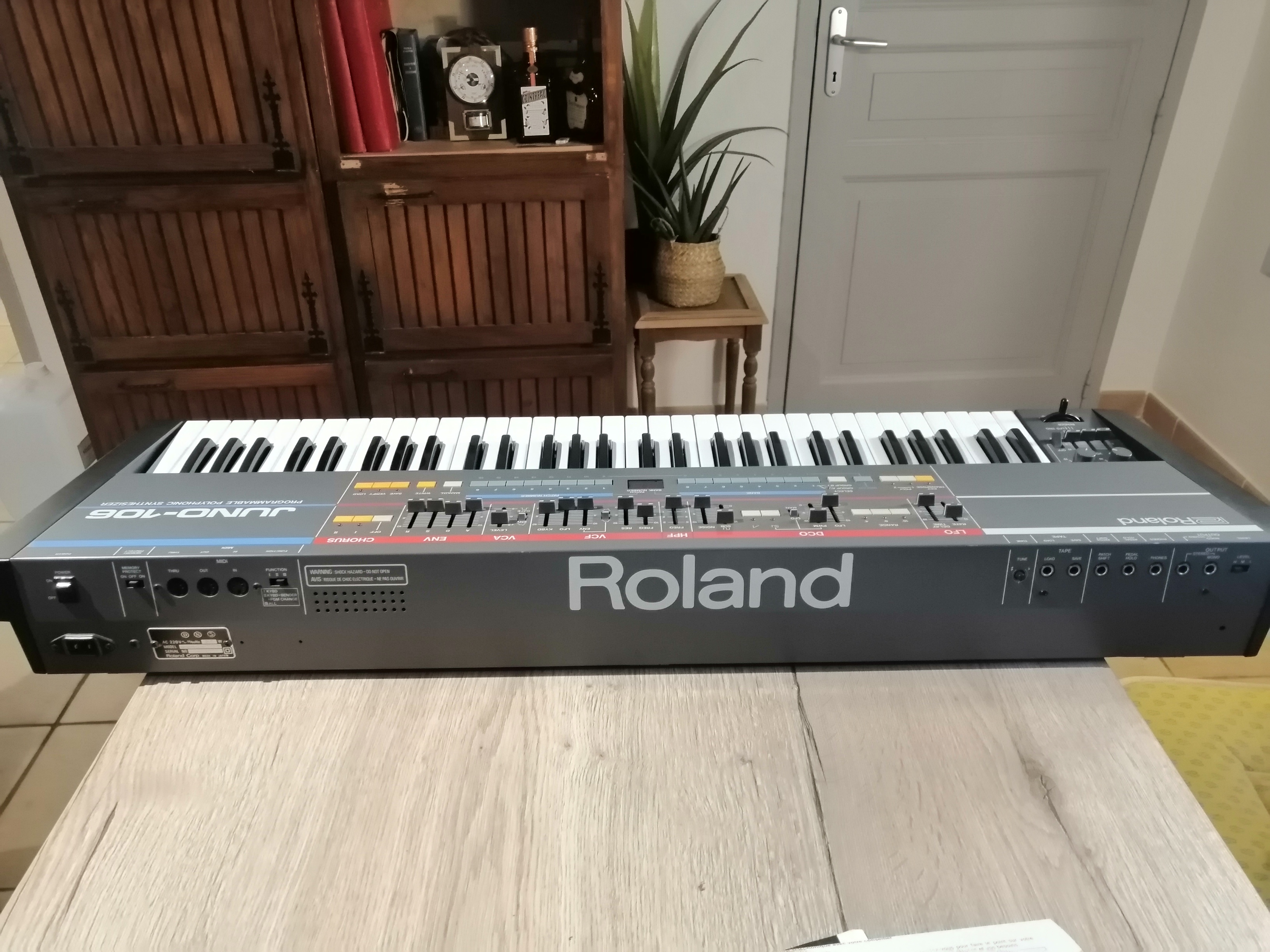 JUNO-106 - Roland JUNO-106 - Audiofanzine
